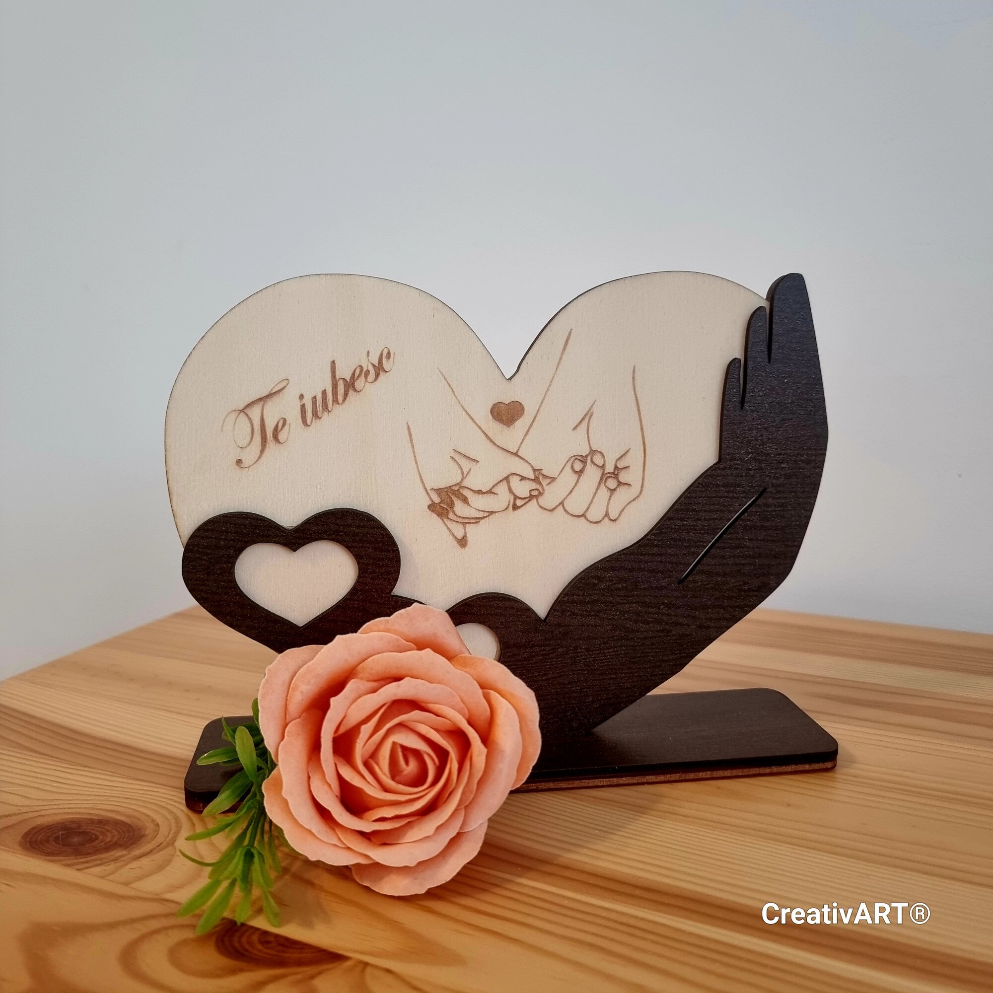 Decoratiune personalizata CreativART din lemn in forma de inima - eMAG.ro