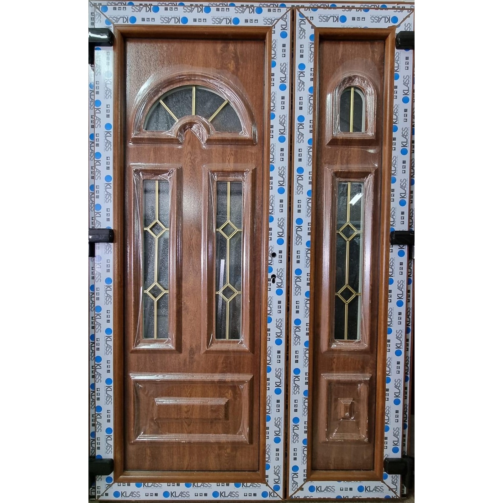 Usa dubla exterior Pvc, RHOMB GOLD, Stejar auriu, 140x200 - eMAG.ro