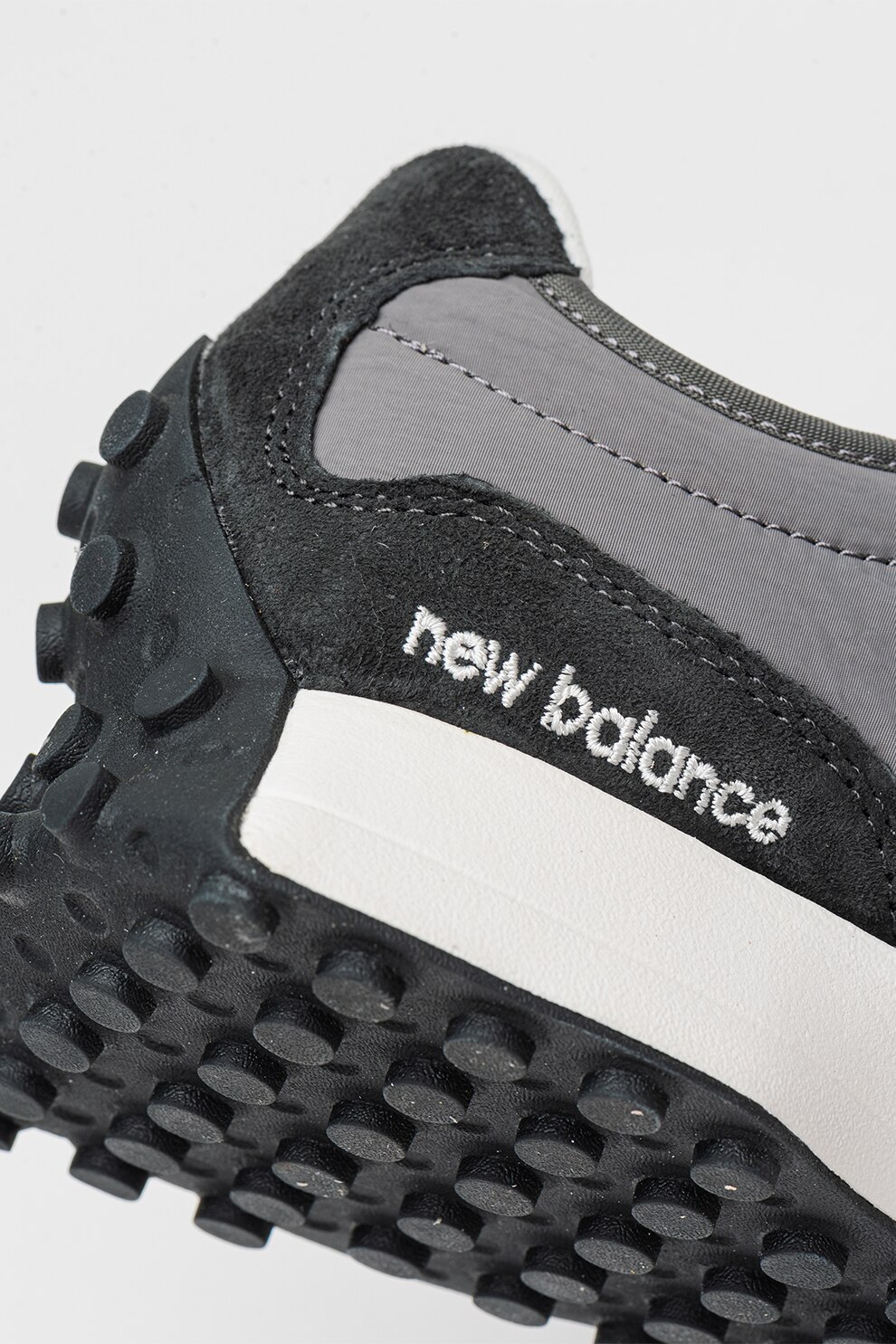 New Balance, Pantofi sport cu insertii din piele intoarsa si material ...