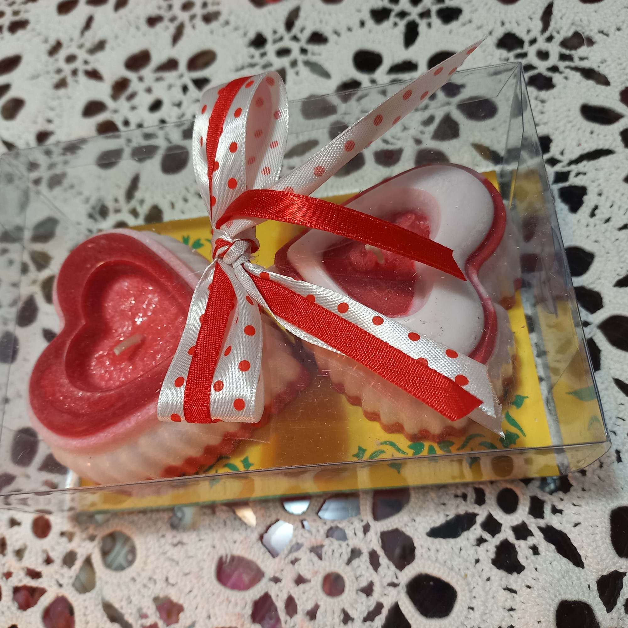 Set 2 lumanari, FiLInima, forma de inimioara, alb si rosu, miros de ...