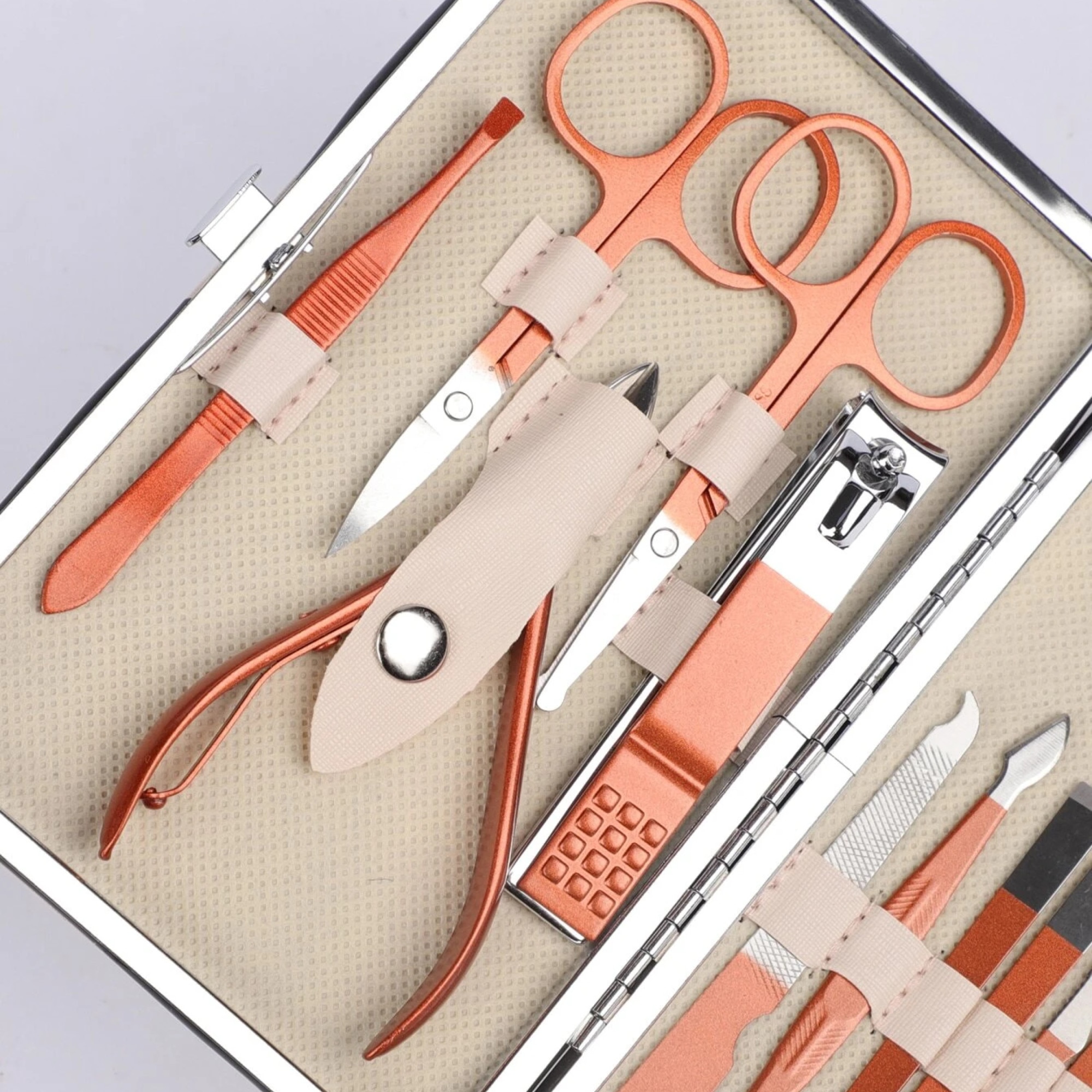 Trusa Profesionala de Manichiura Pedichiura, otel inoxidabil, 18 piese, cu pila, foarfeca ...