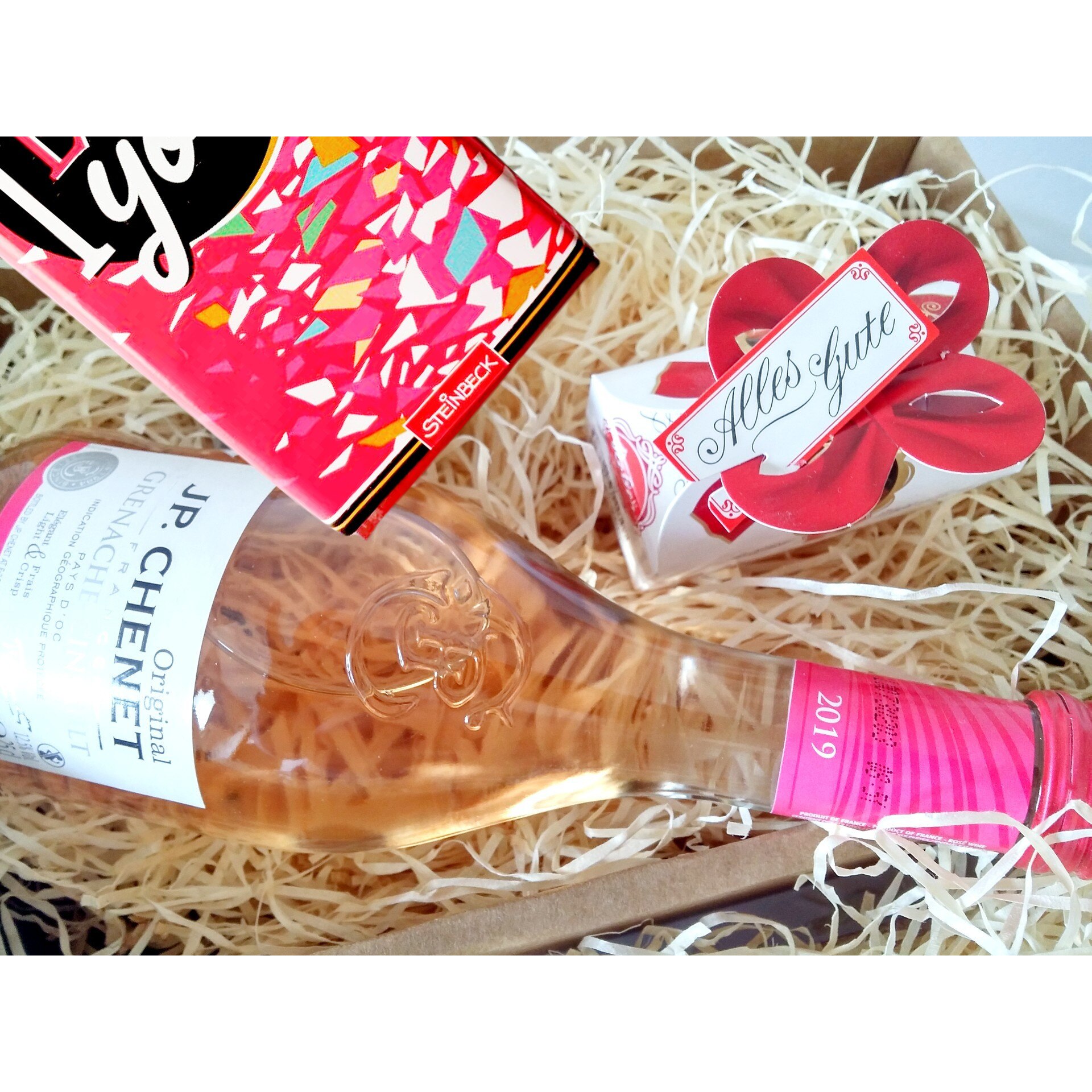 Set gourmet I Love You cu vin miniatura 25 ml, praline din ciocolata ...