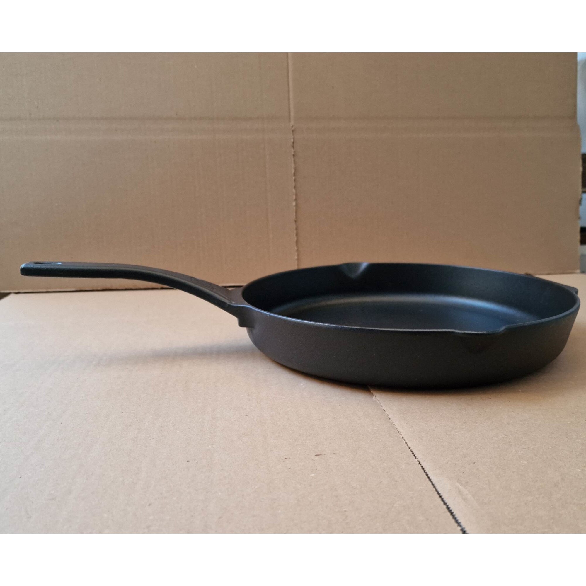 Tigaie fonta emailata 30 cm Plamen CROA8 - eMAG.ro