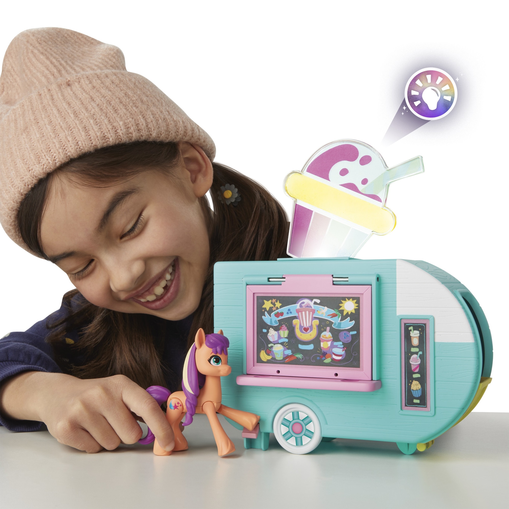 Set de joaca My Little Pony - Smoothie truck, Sunny Starscout - eMAG.ro