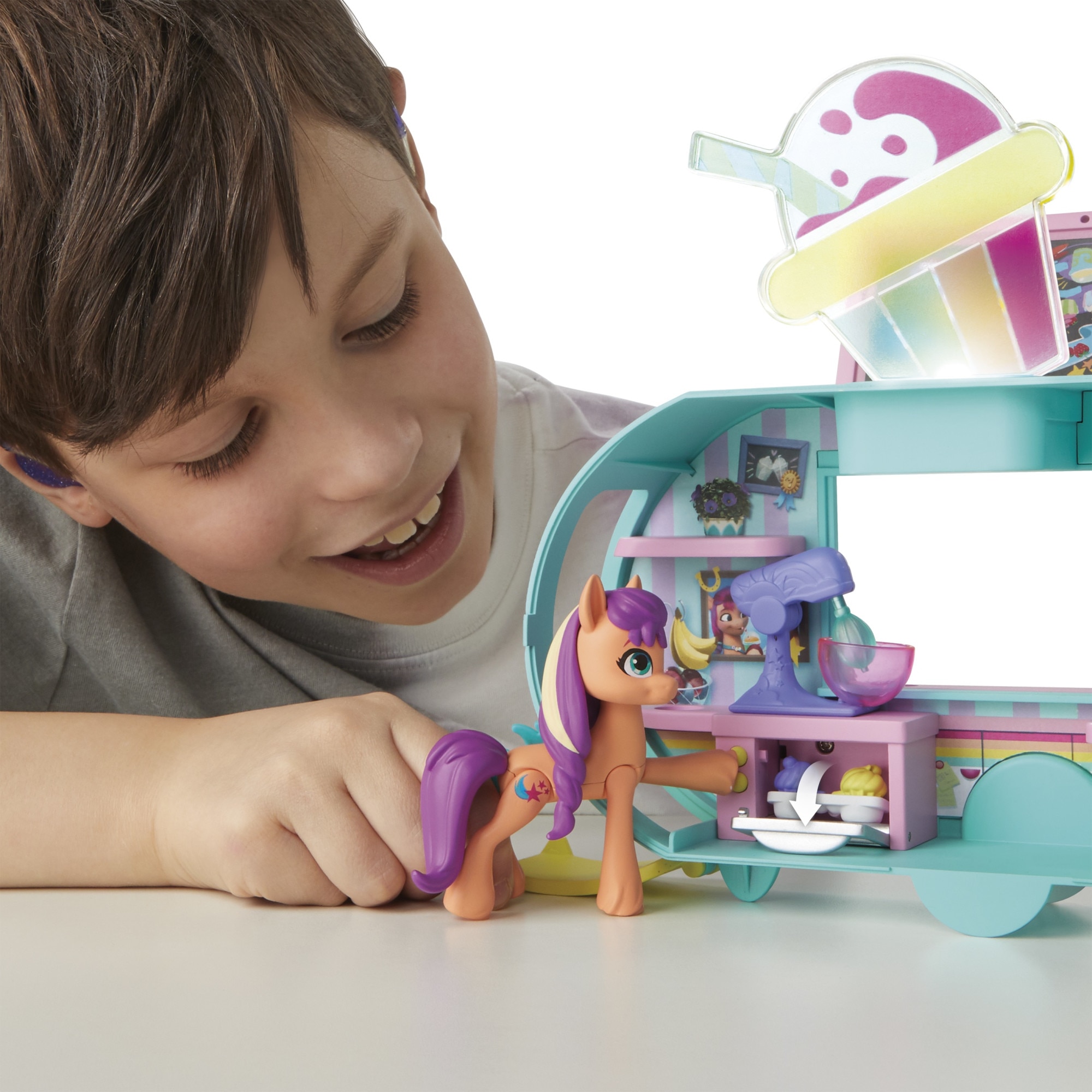 Set de joaca My Little Pony - Smoothie truck, Sunny Starscout - eMAG.ro