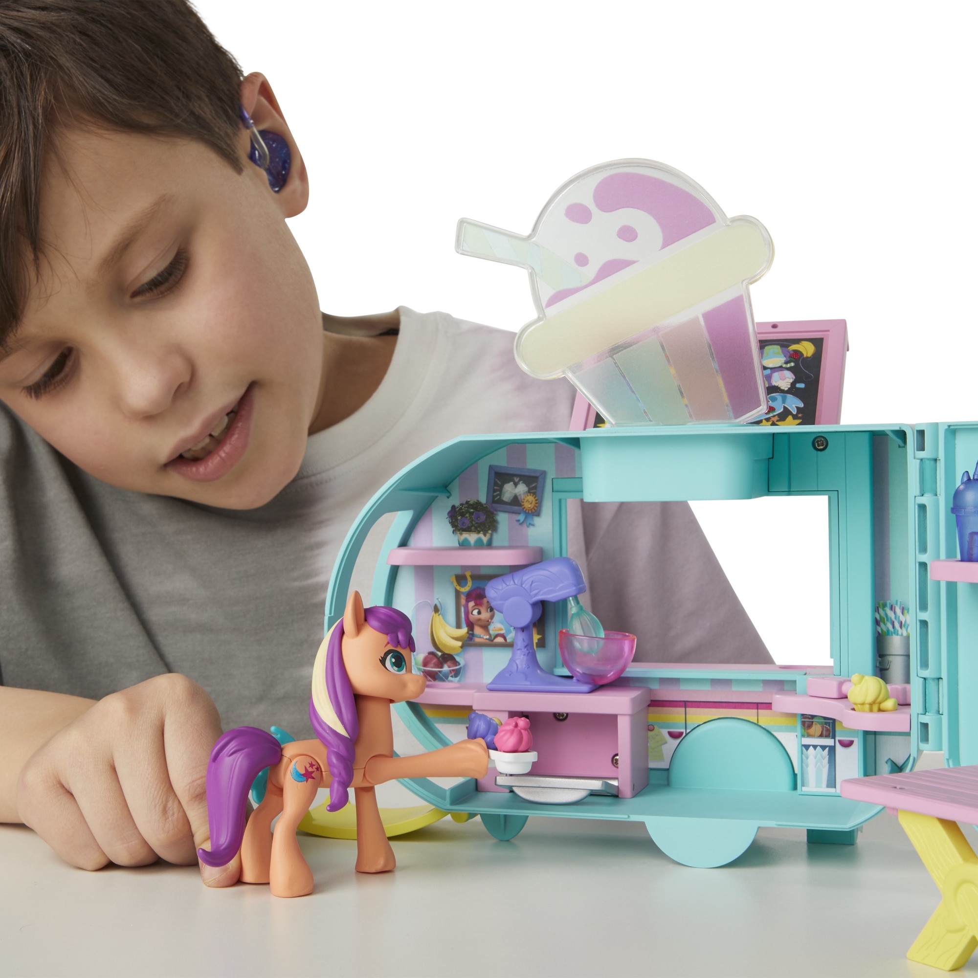 Set de joaca My Little Pony - Smoothie truck, Sunny Starscout - eMAG.ro
