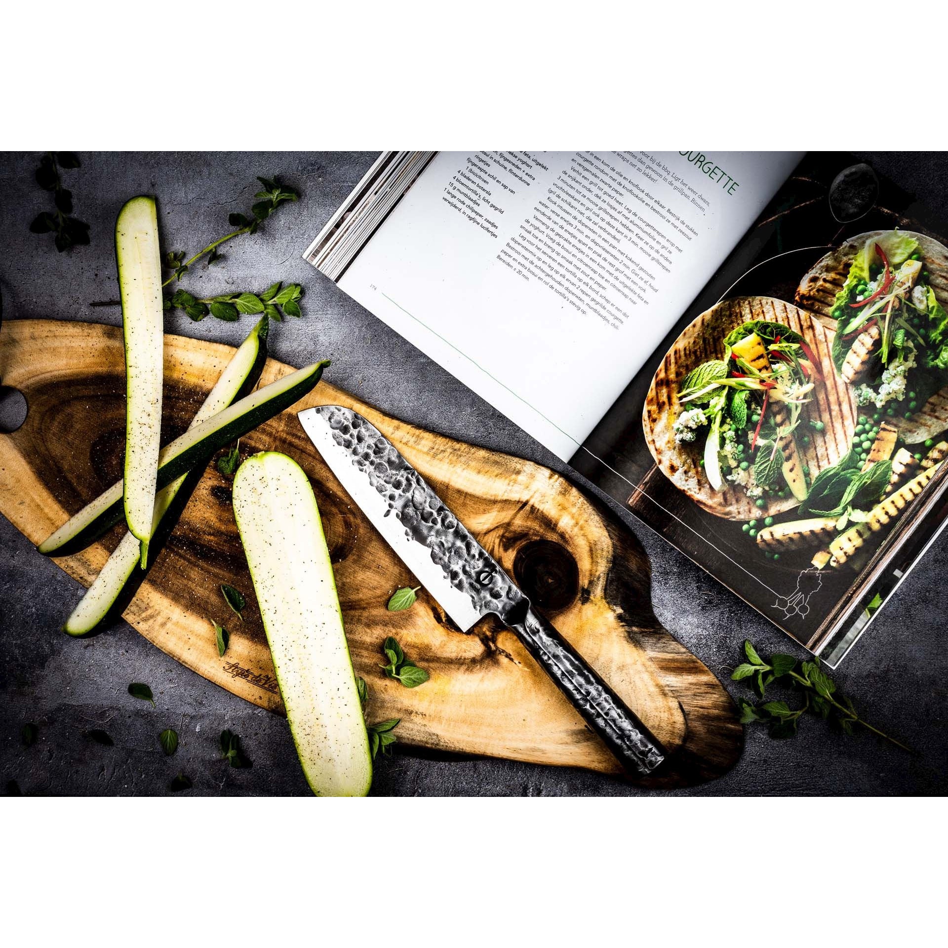 Cutit de bucatarie, Santoku, otel japonez, Forged Brute, 18 cm - eMAG.ro