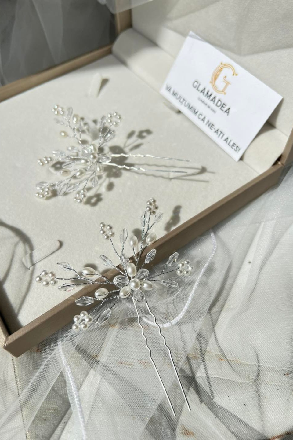 Agrafa Celia, Glamadea, perle, cristale, design elegant - eMAG.ro