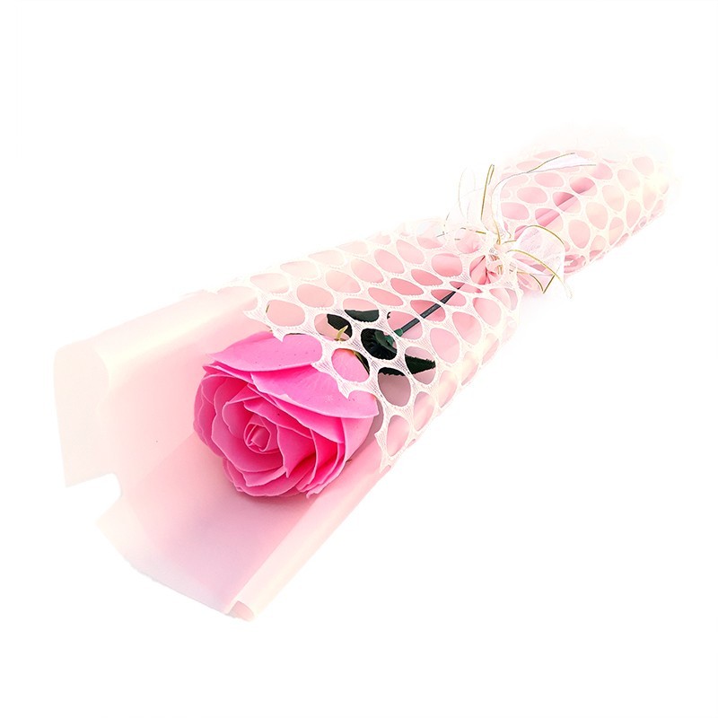 Trandafir din sapun ambalat in hartie perforata, roz deschis - eMAG.ro