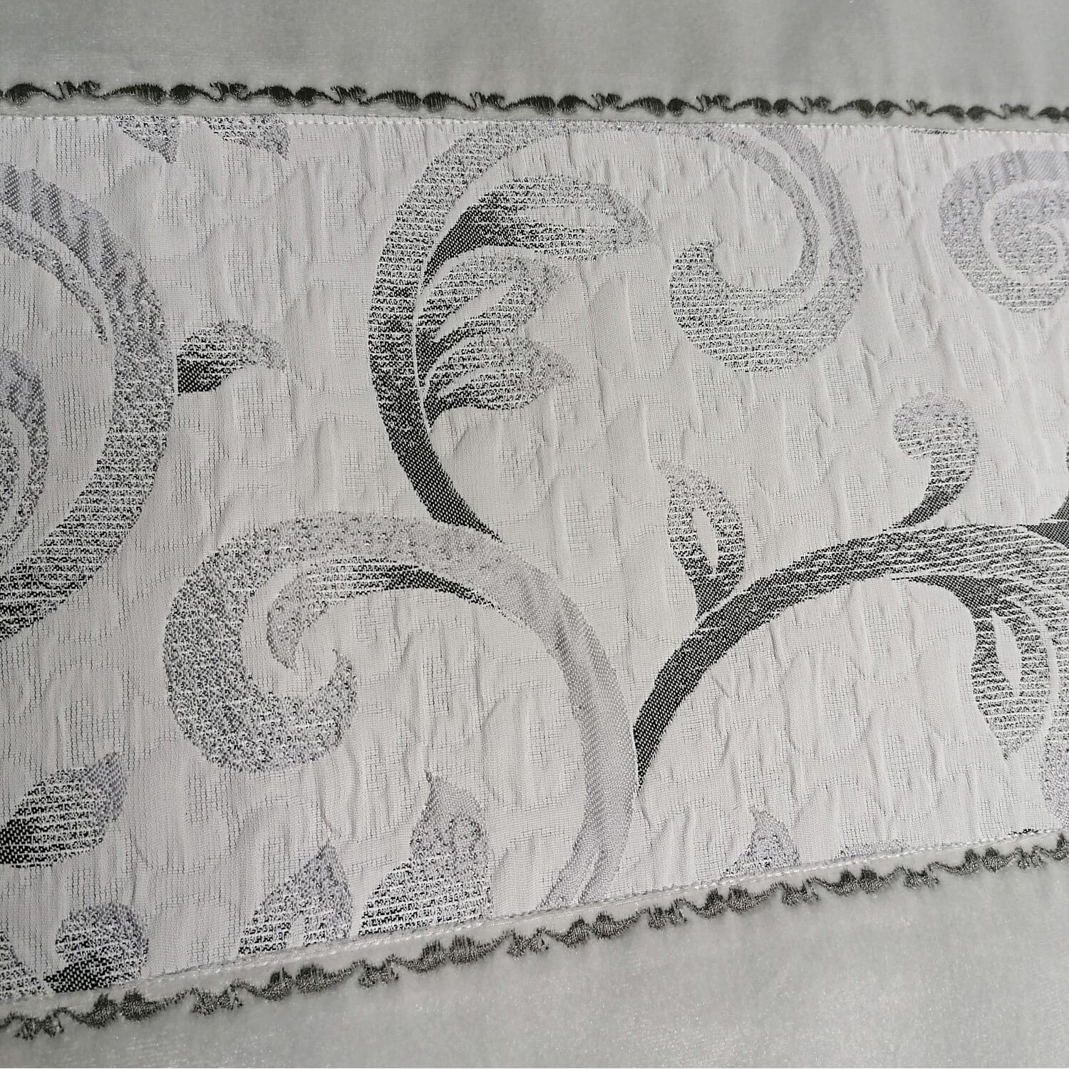 Traversa masa Casa Bucuriei, model Clasic, gri, 31 cm x 140 cm, doua ...