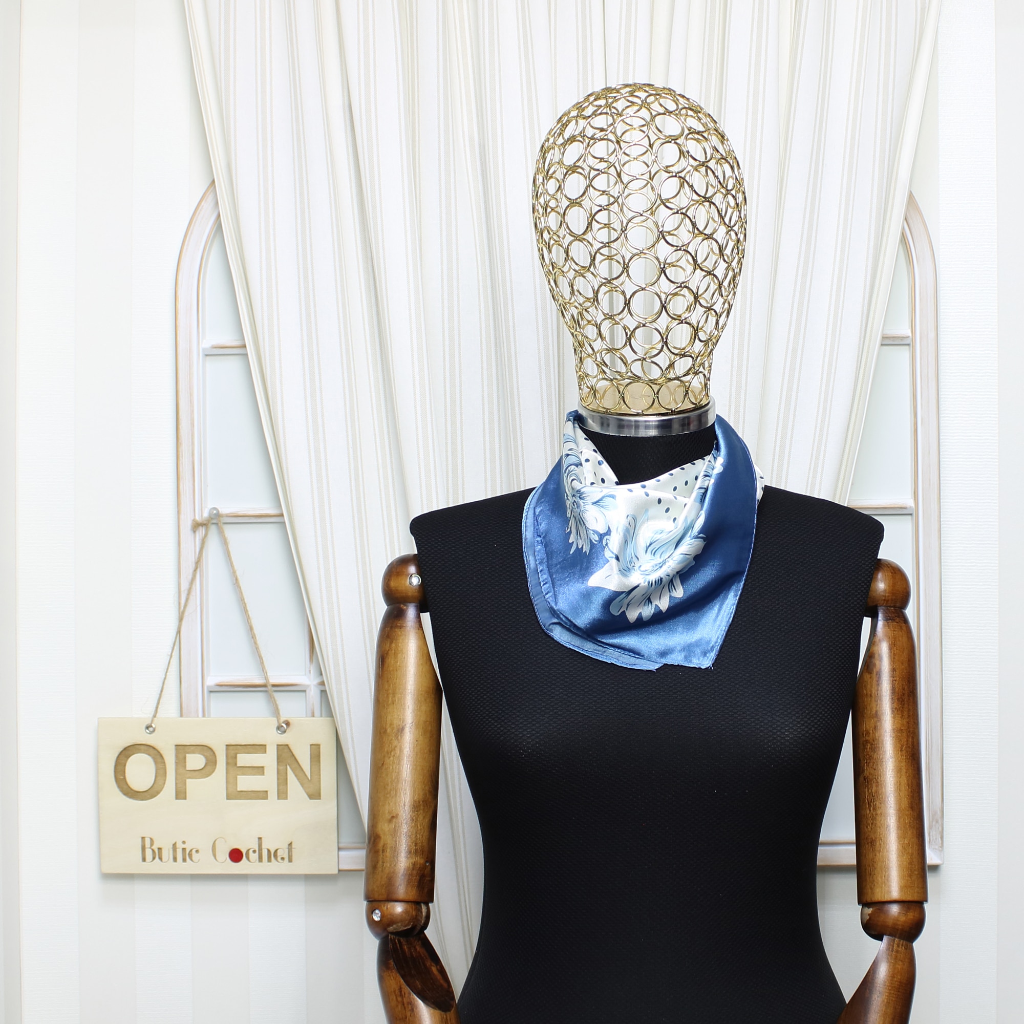 Batic dama, Buticcochet, dimensiune 60x60 cm, 60% poliester 40% matase ...