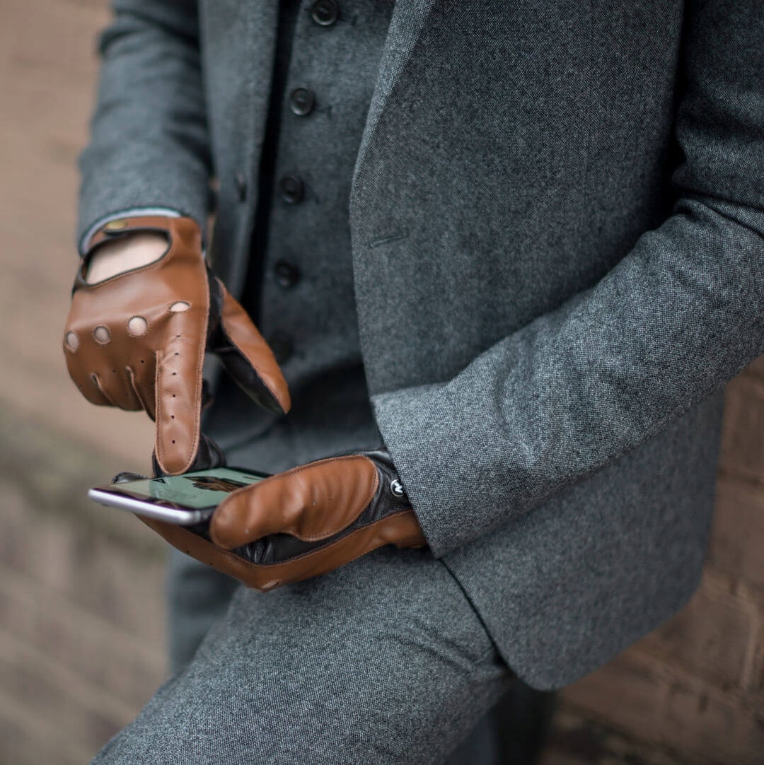 Manusi de barbati pentru condus cu tehnologie touch, Napo Gloves, Piele ...