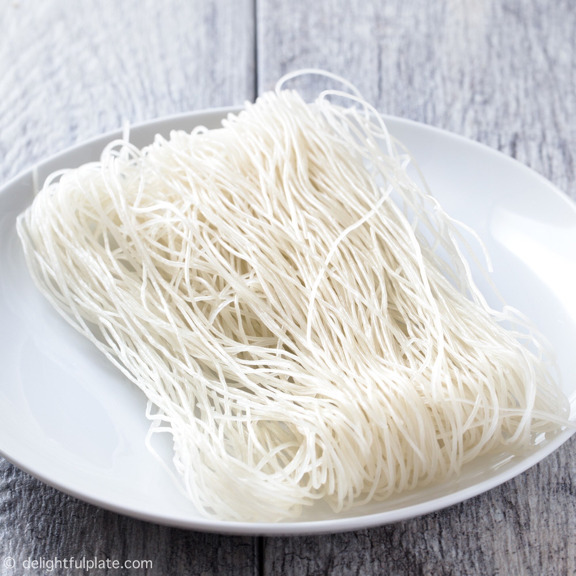 Noodles -taietei din orez Vermicelli, fara gluten Lien Ying - 250 g ...