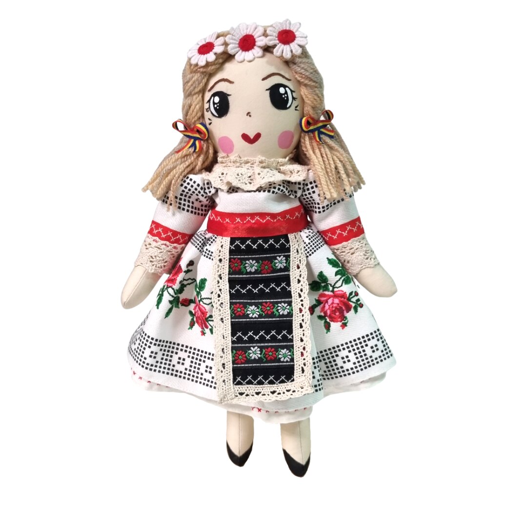 Papusa handmade traditionala romaneasca Romancuta blonda, port ...