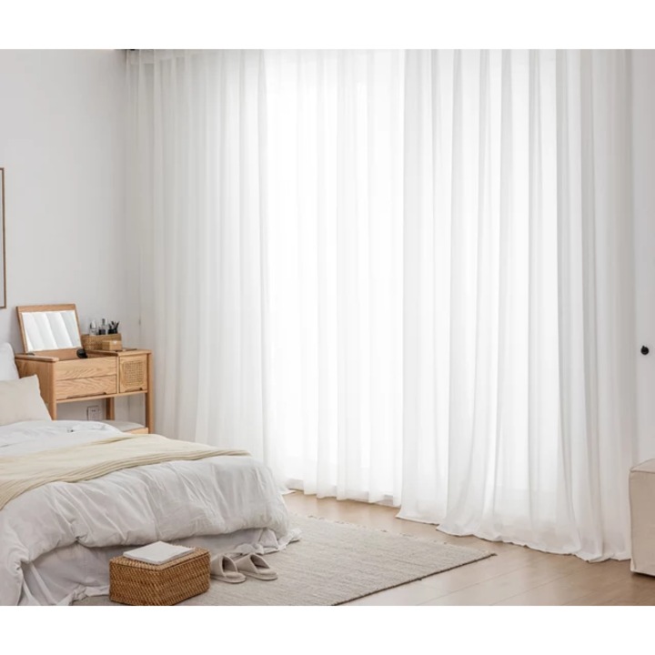 Perdea SereDesign matase culoare alb, confectionata cu rejansa si ...