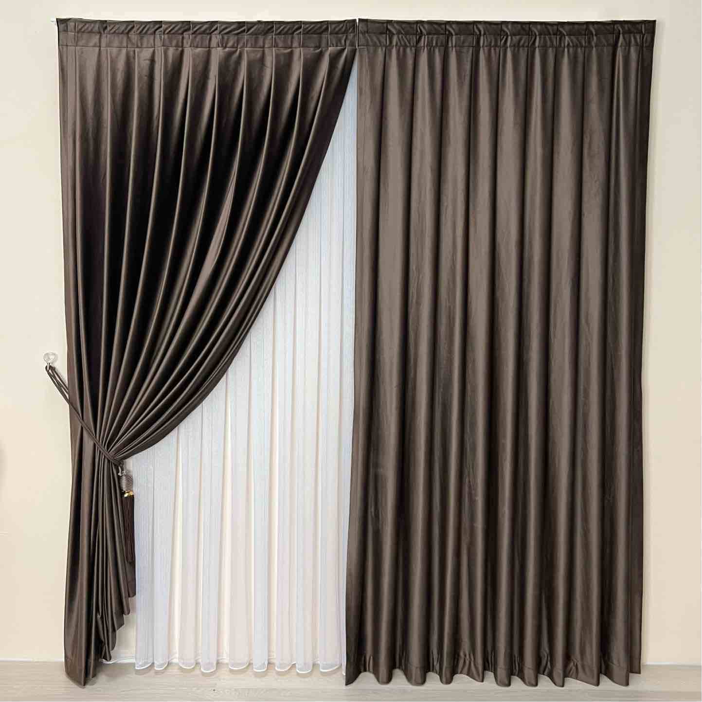 Set doua draperii Catifea, culoare Maro, 2X200X245, cu rejansa - eMAG.ro