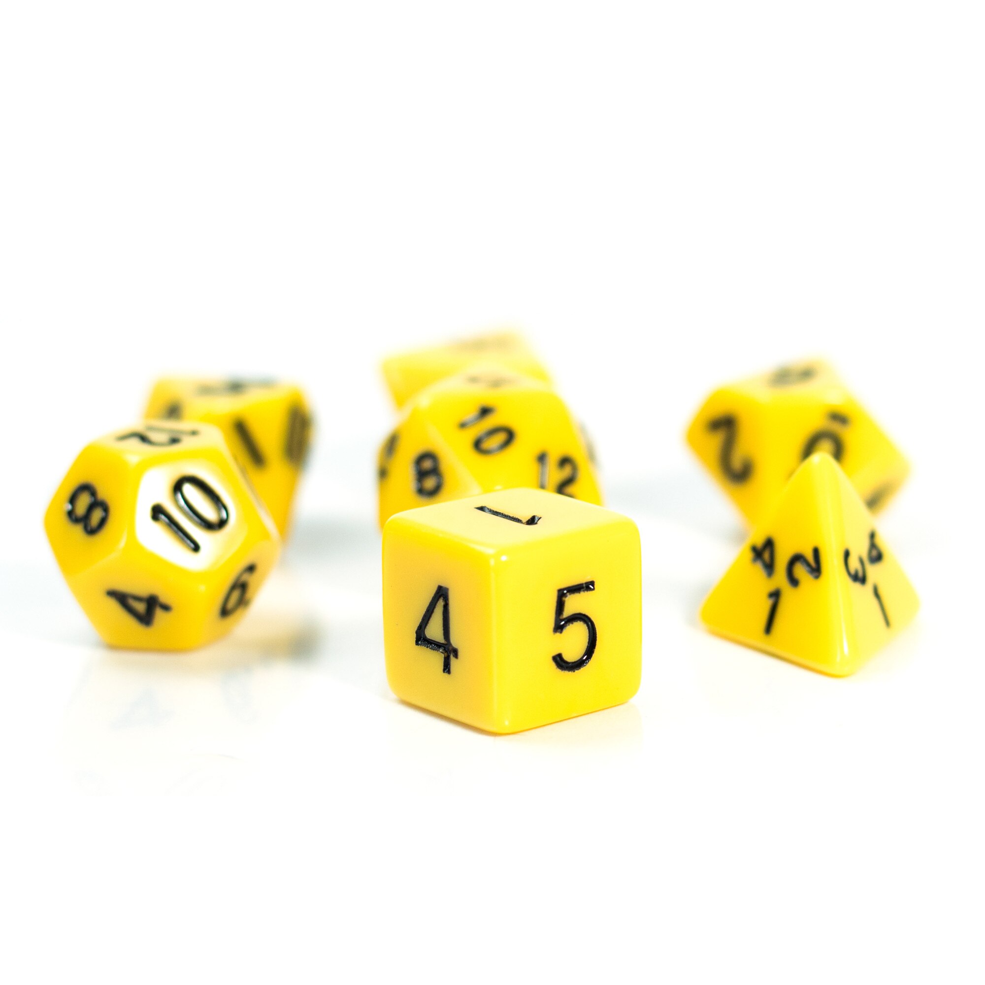 Set 7 zaruri de joc, Acrilic, Galben - eMAG.ro