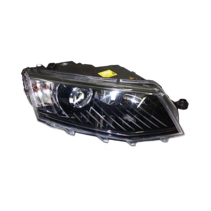 Far dreapta xenon Octavia, Volkswagen 5E1941018A - eMAG.ro