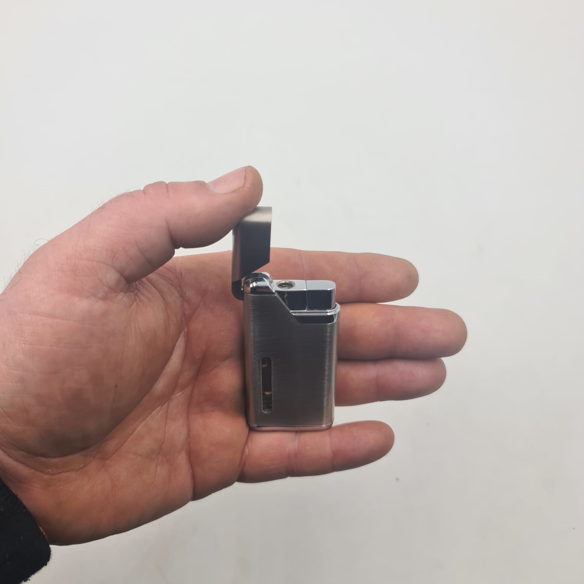 Bricheta Antivant cu Gaz, Reincarcabila, Capac, Boloboc, 8 cm, Gri ...