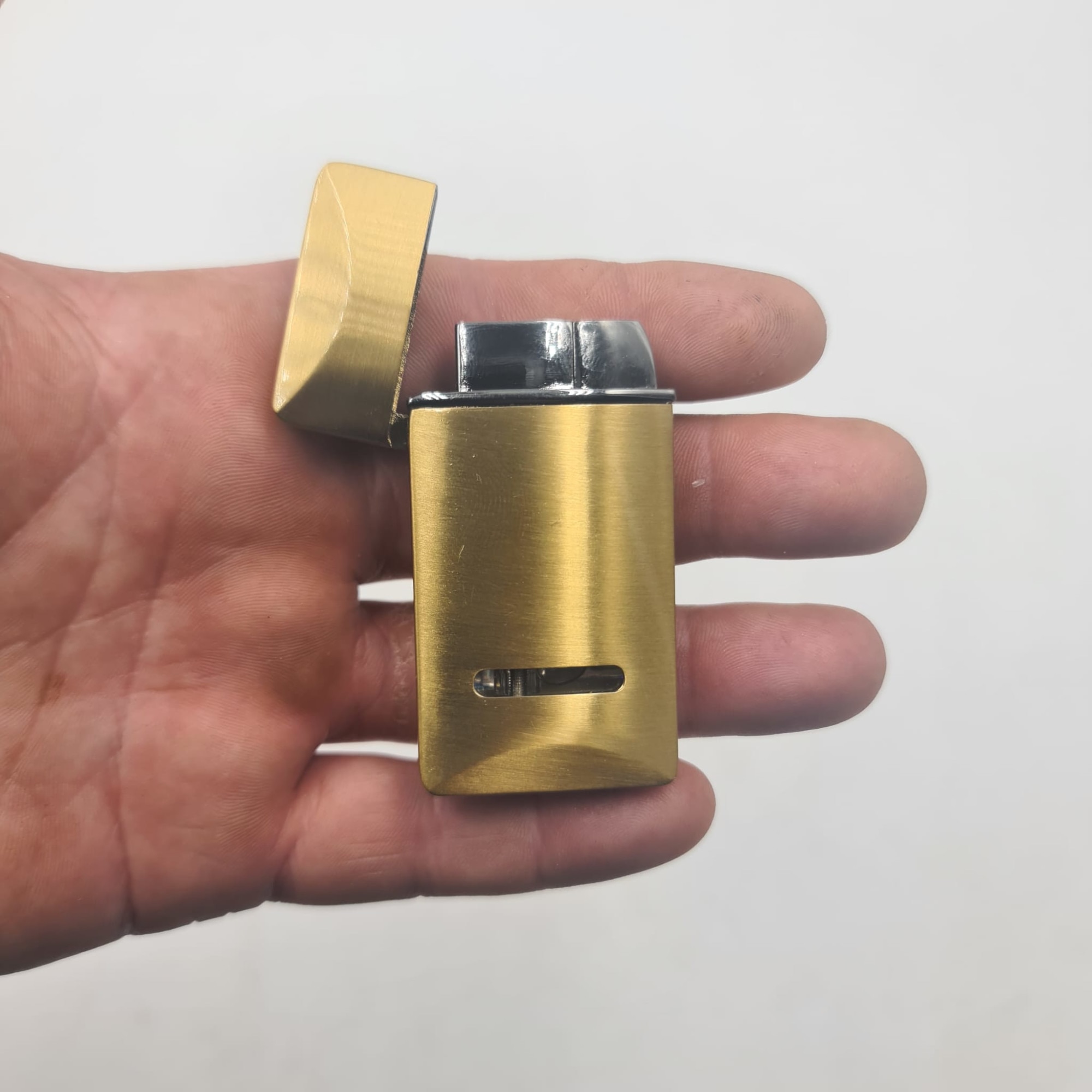 Bricheta cu Gaz, Antivant, Reincarcabila, Flacara Ajustabila ...