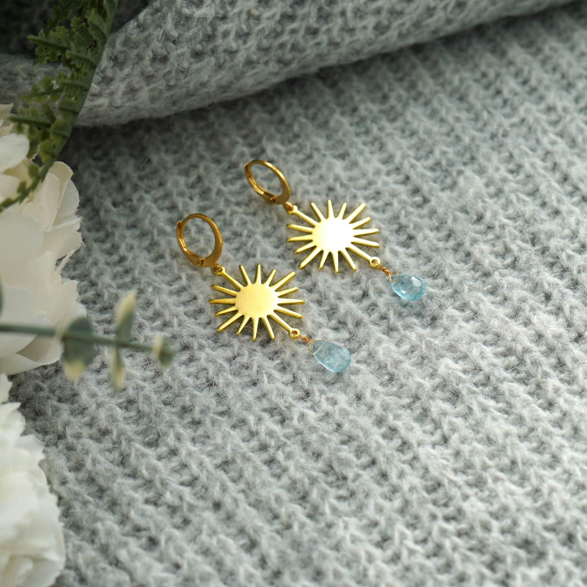 Cercei Handmade, Model Soare, Piatra Topaz Natural, 5,5x2,4 Cm - eMAG.ro