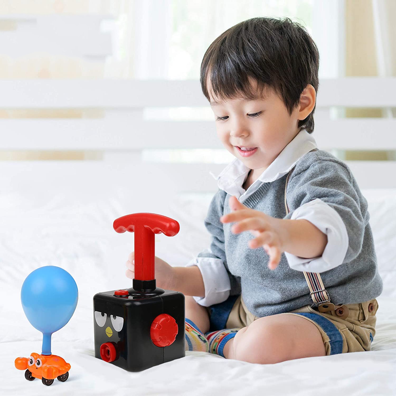 Интерактивен комплект играчки за деца Darklove летящи коли изстрелвач с балон включени 12