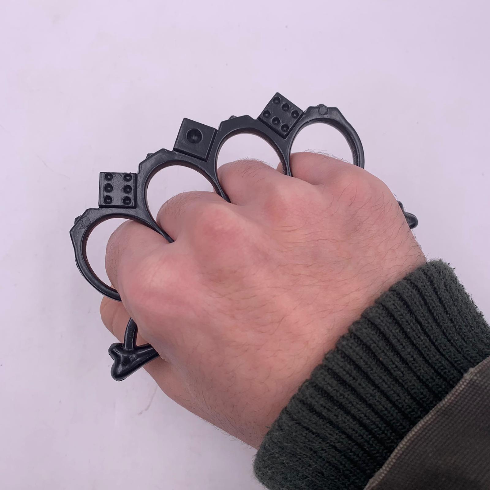 Pumnal Tip Box, Autoaparare, Model Zaruri Lup, Dalimag - eMAG.ro