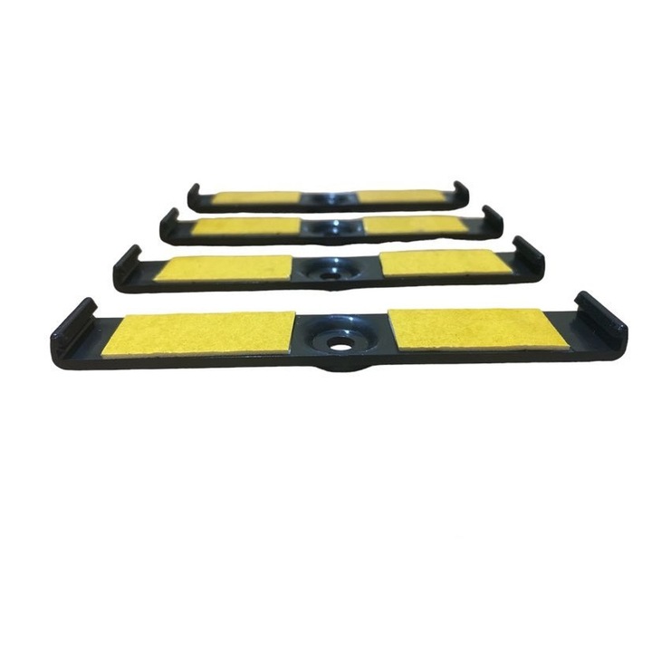 Set 4 cleme suport numar inmatriculare - eMAG.ro