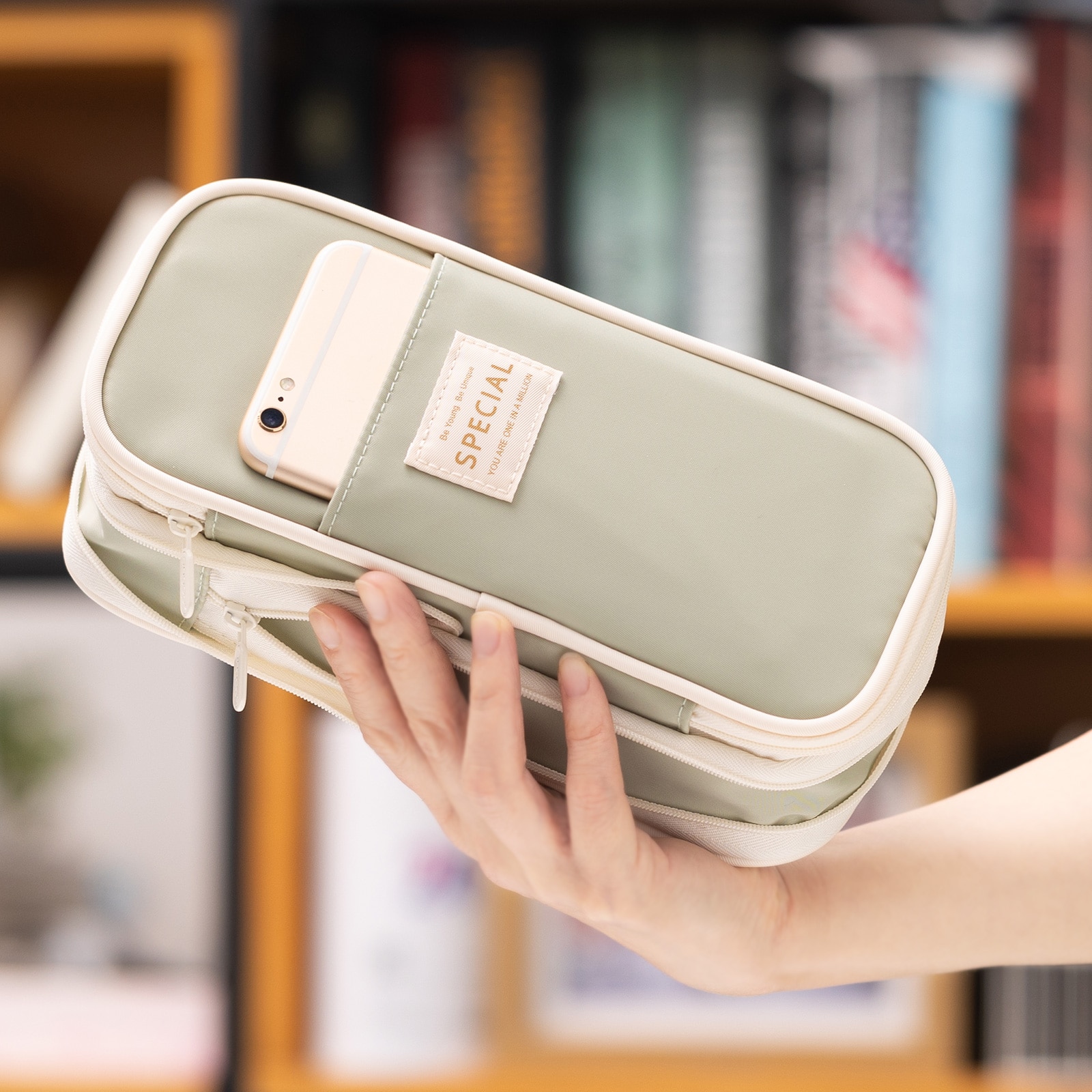 Angoo Iskolai tolltartó, 1 rekeszes, belső fedéllel, többfunkciós, 22x6 ...