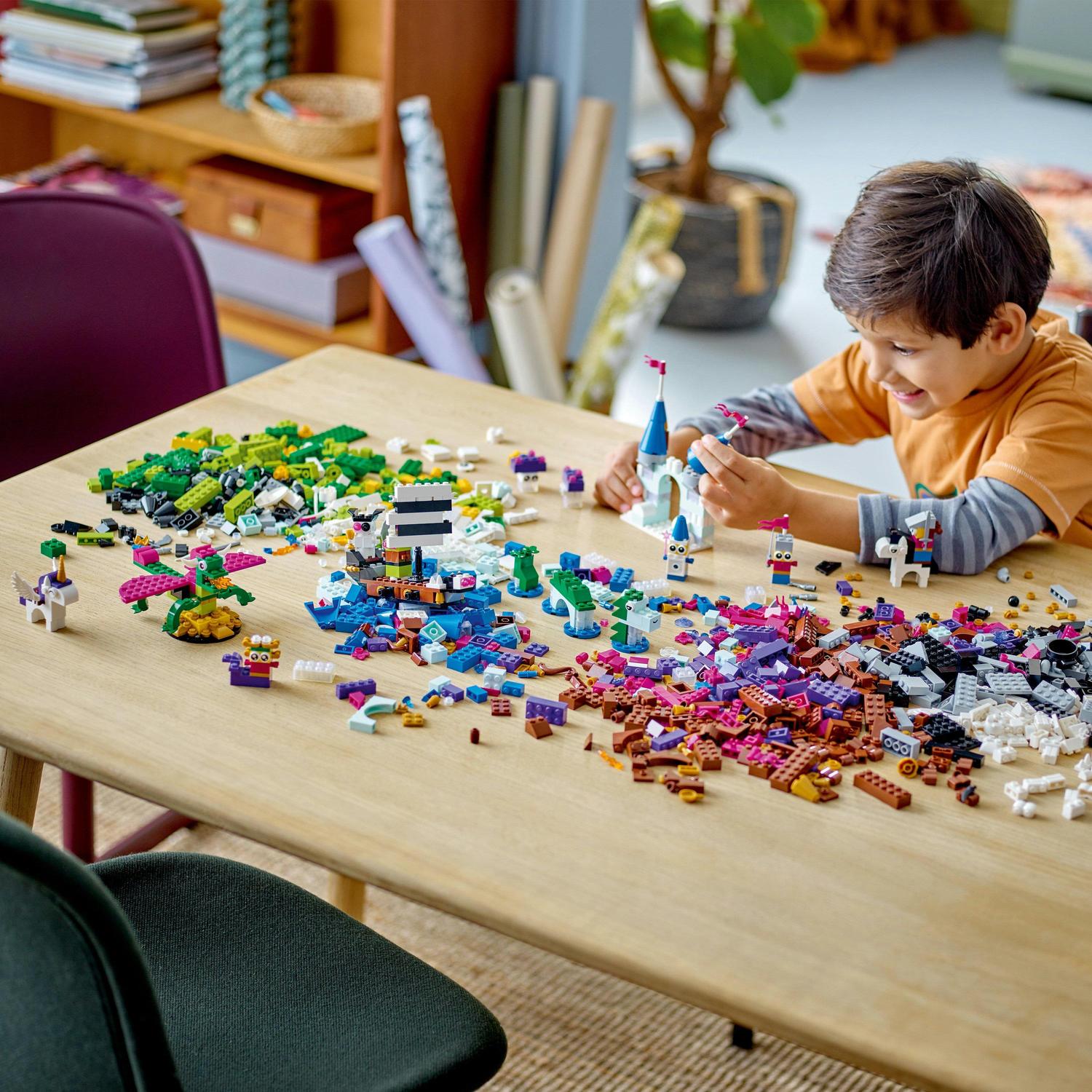 LEGO® Classic - Universul fanteziei creative 11033, 1800 piese - eMAG.ro