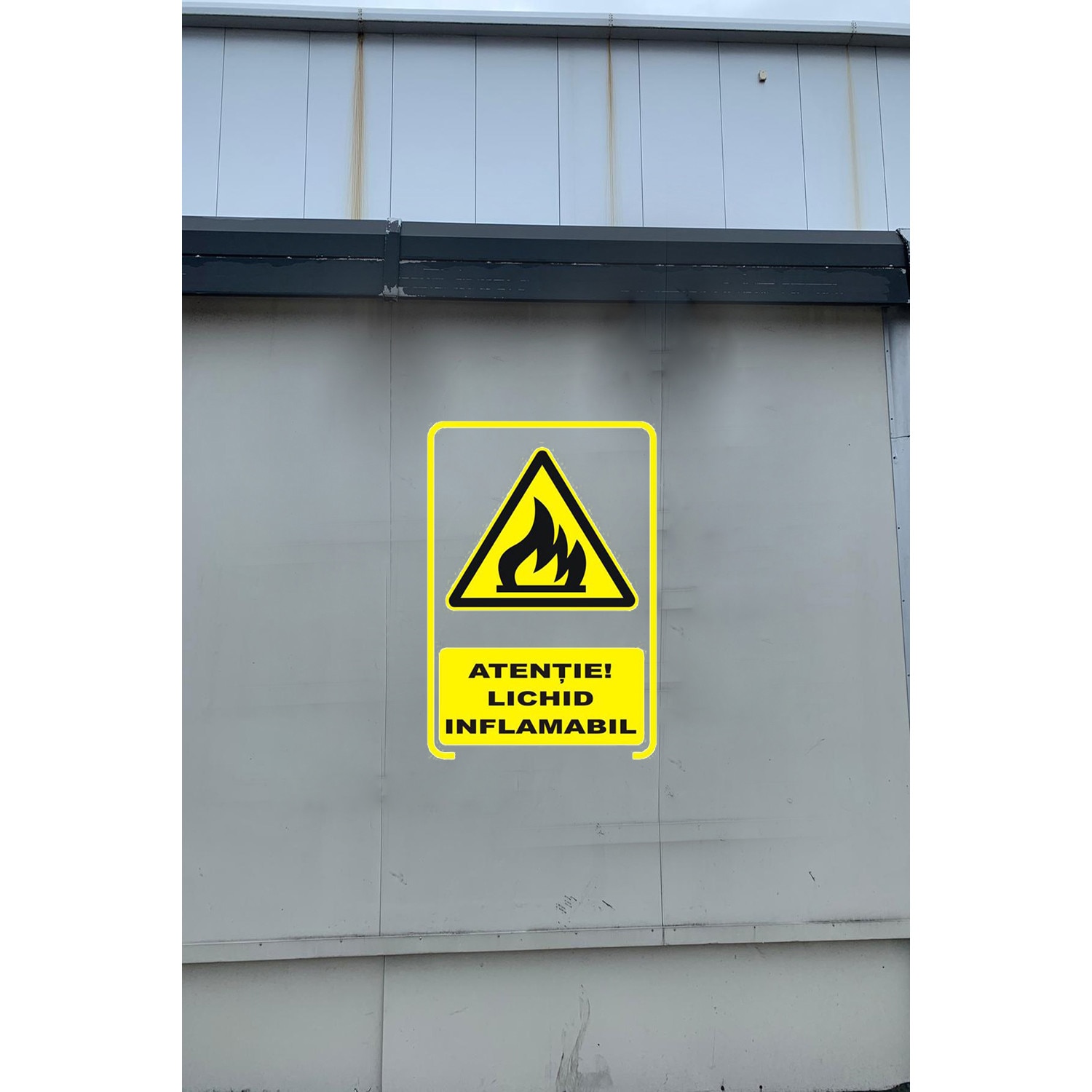 Sticker decorativ, Indicator avertizare - Atentie! Lichid inflamabil ...