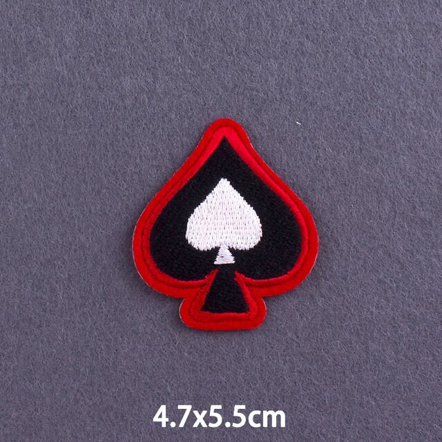 Petic textil brodat Inima neagra, carti de joc 5.5x4.7 cm - eMAG.ro