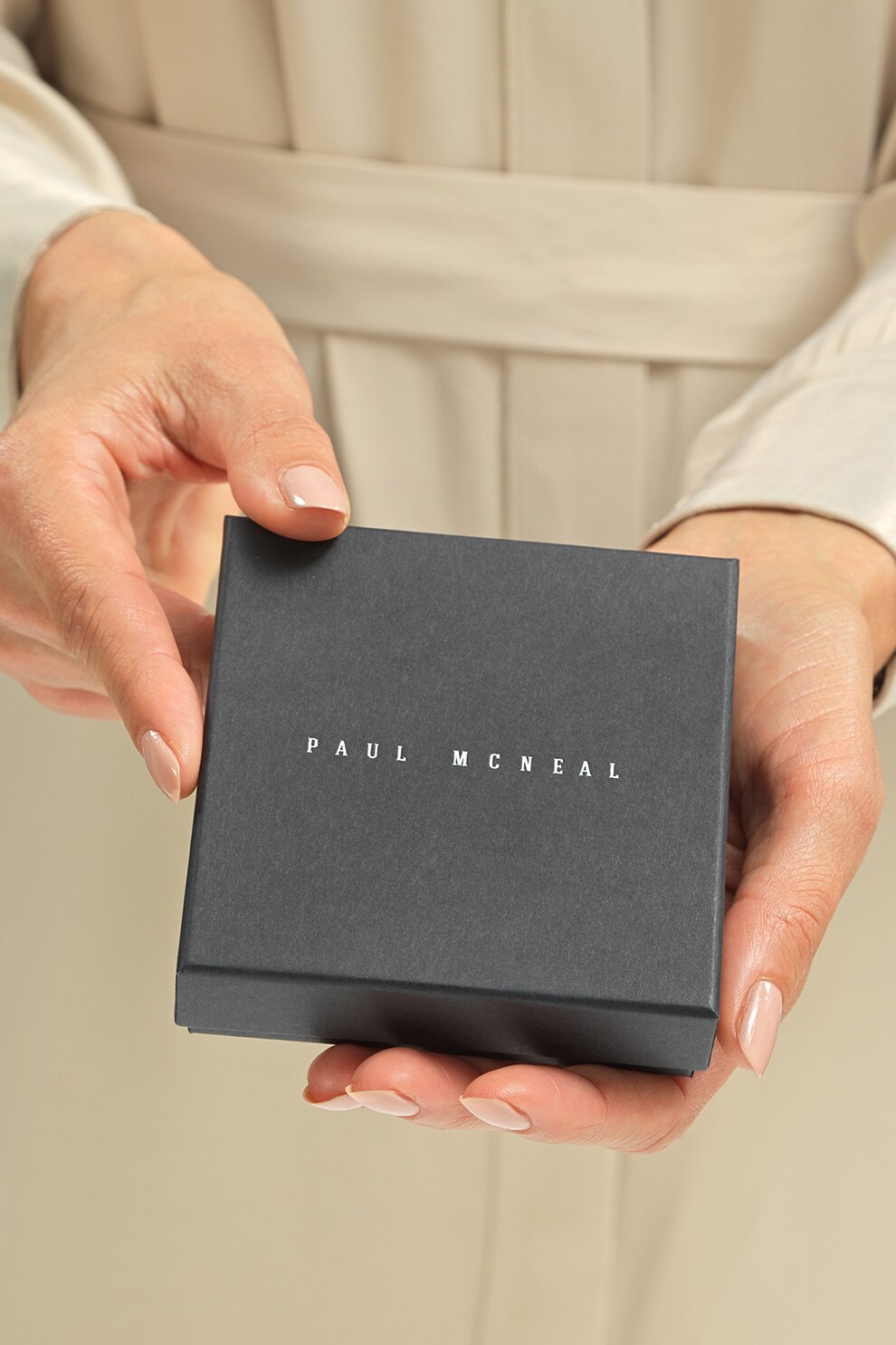 Paul McNeal, Гривна от неръждаема стомана със сплетен дизайн, Сребрист ...