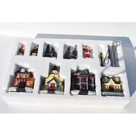 Set decoratiuni de craciun, Nice Life, Oras, 10 Elemente, Iluminate ...