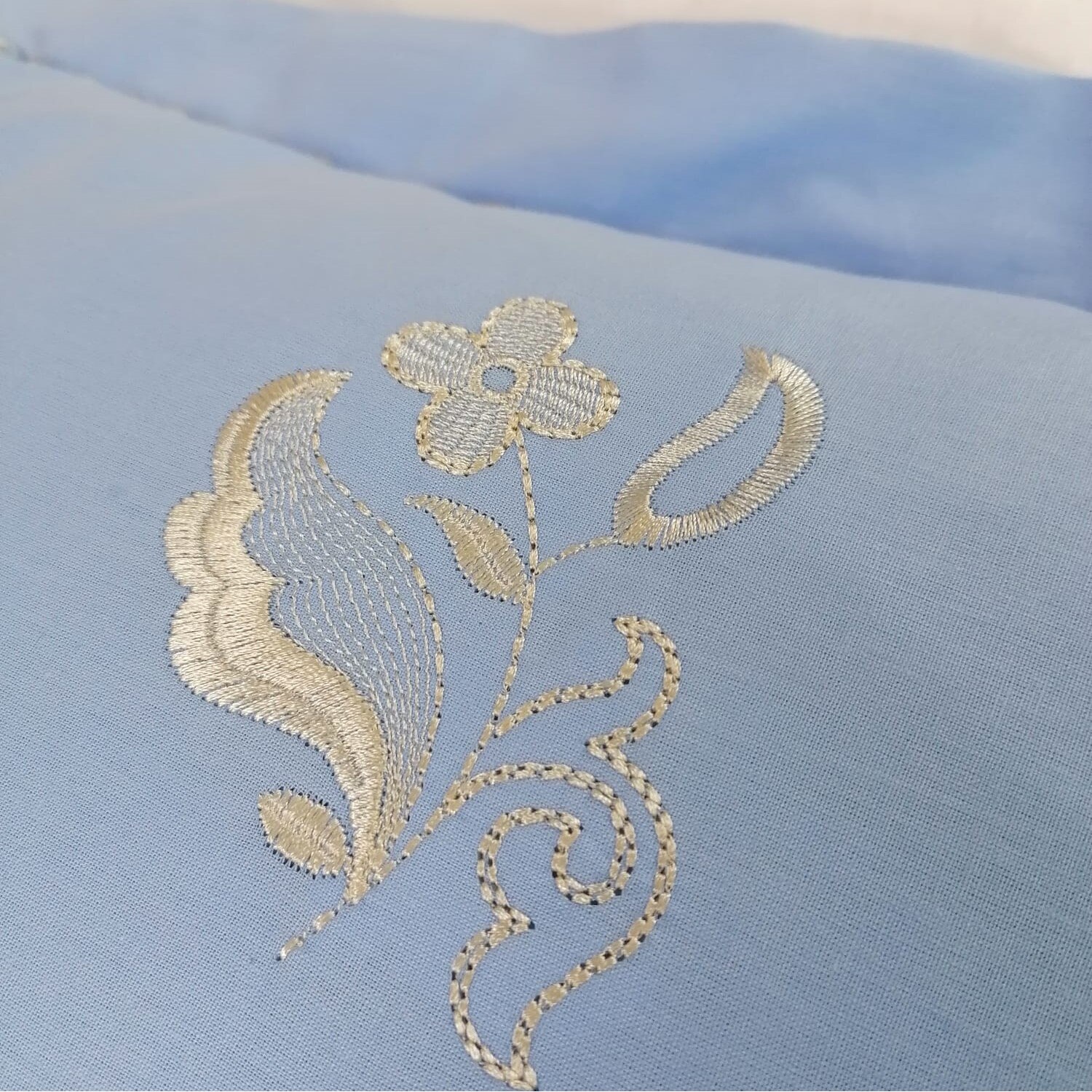 Set 2 fete de perna brodate 80 cm x 80 cm, Casa Bucuriei, model ...