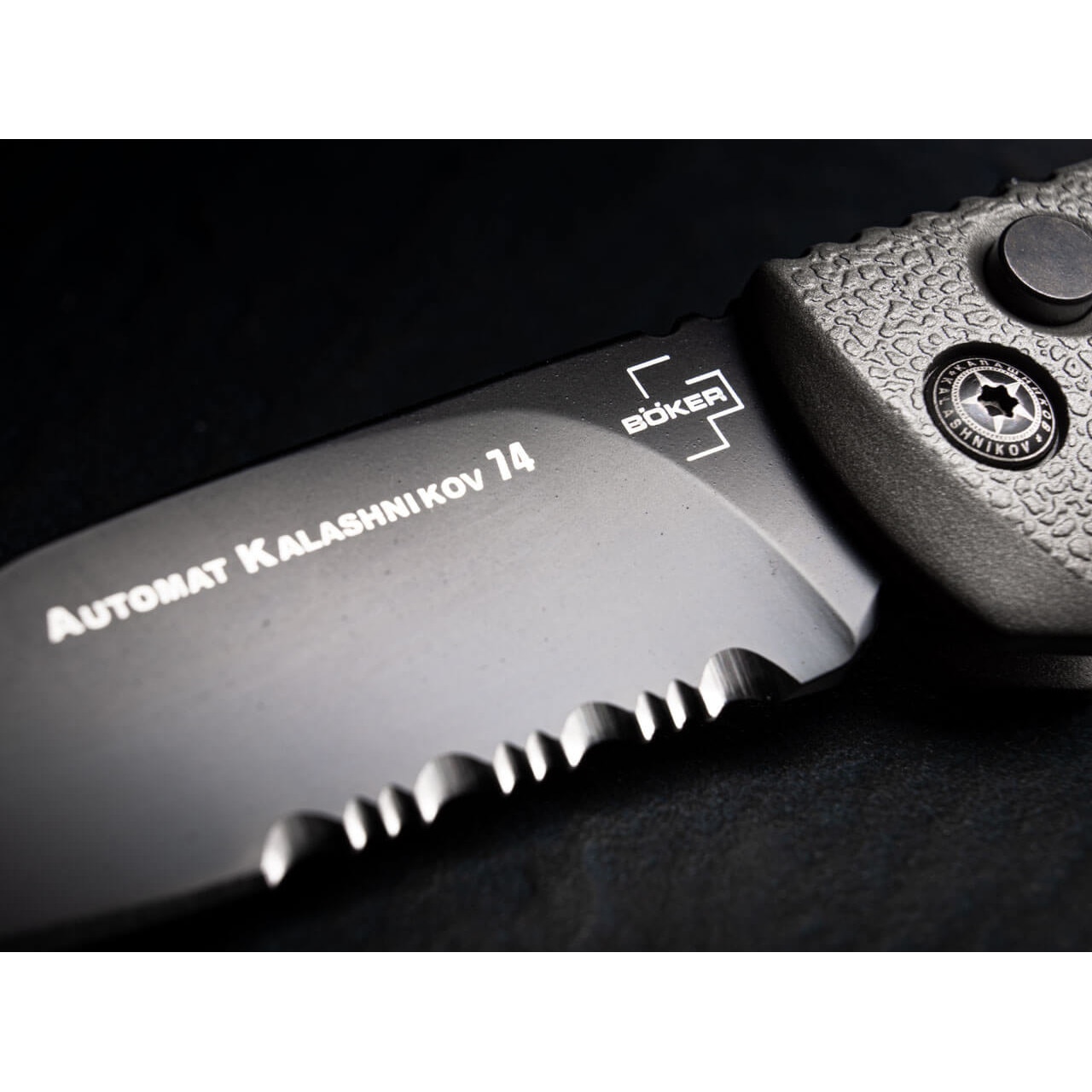 Джобен нож Boker Plus AKS-74 Black D2 - eMAG.bg