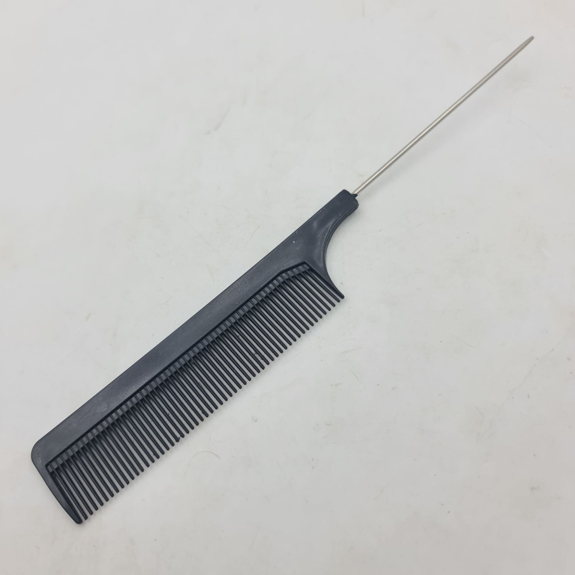 Pieptene clasic de coafat si pieptanat, culoare negru, dinti medii si ...