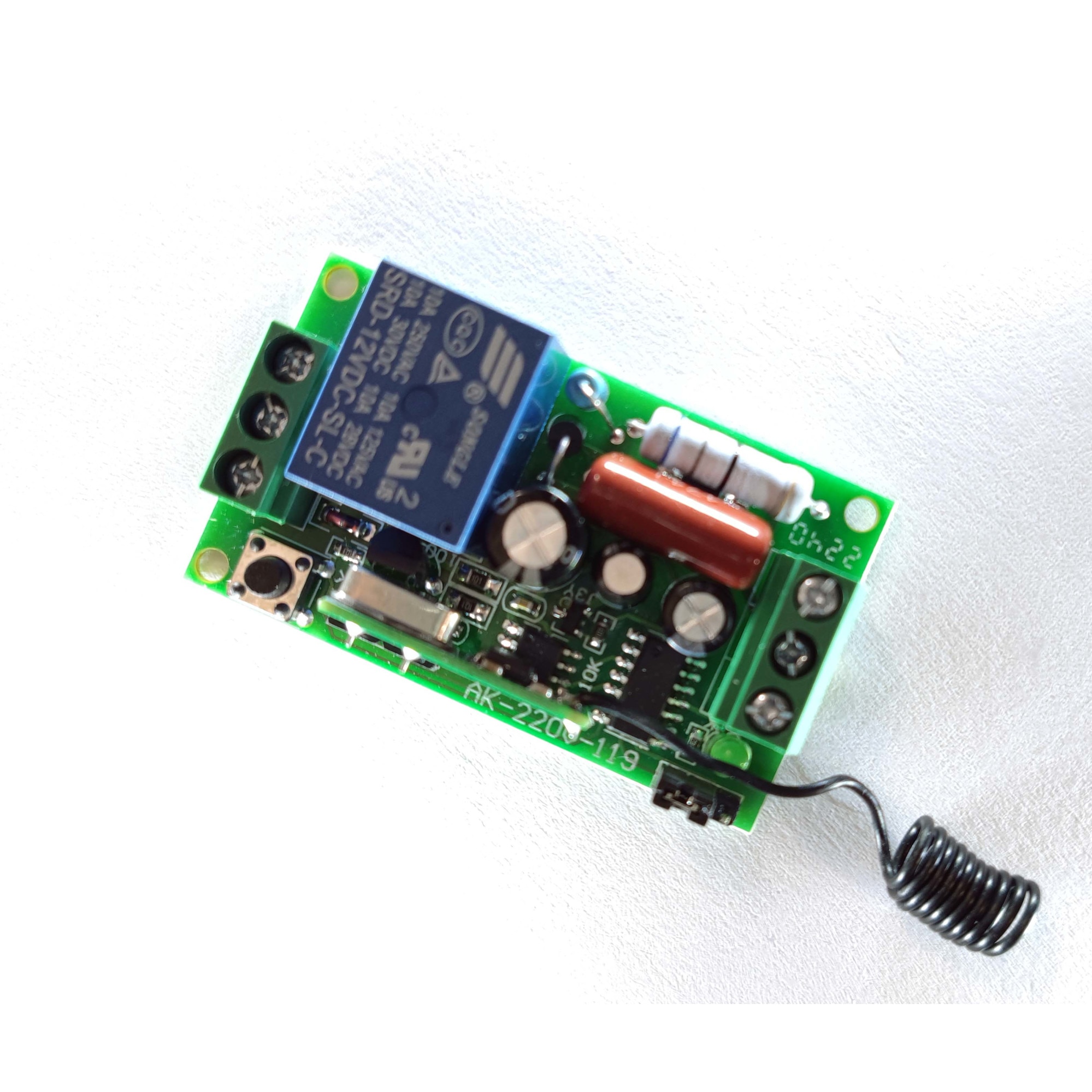 Intrerupator releu 220V cu telecomanda fara fir placa pe perete - eMAG.ro