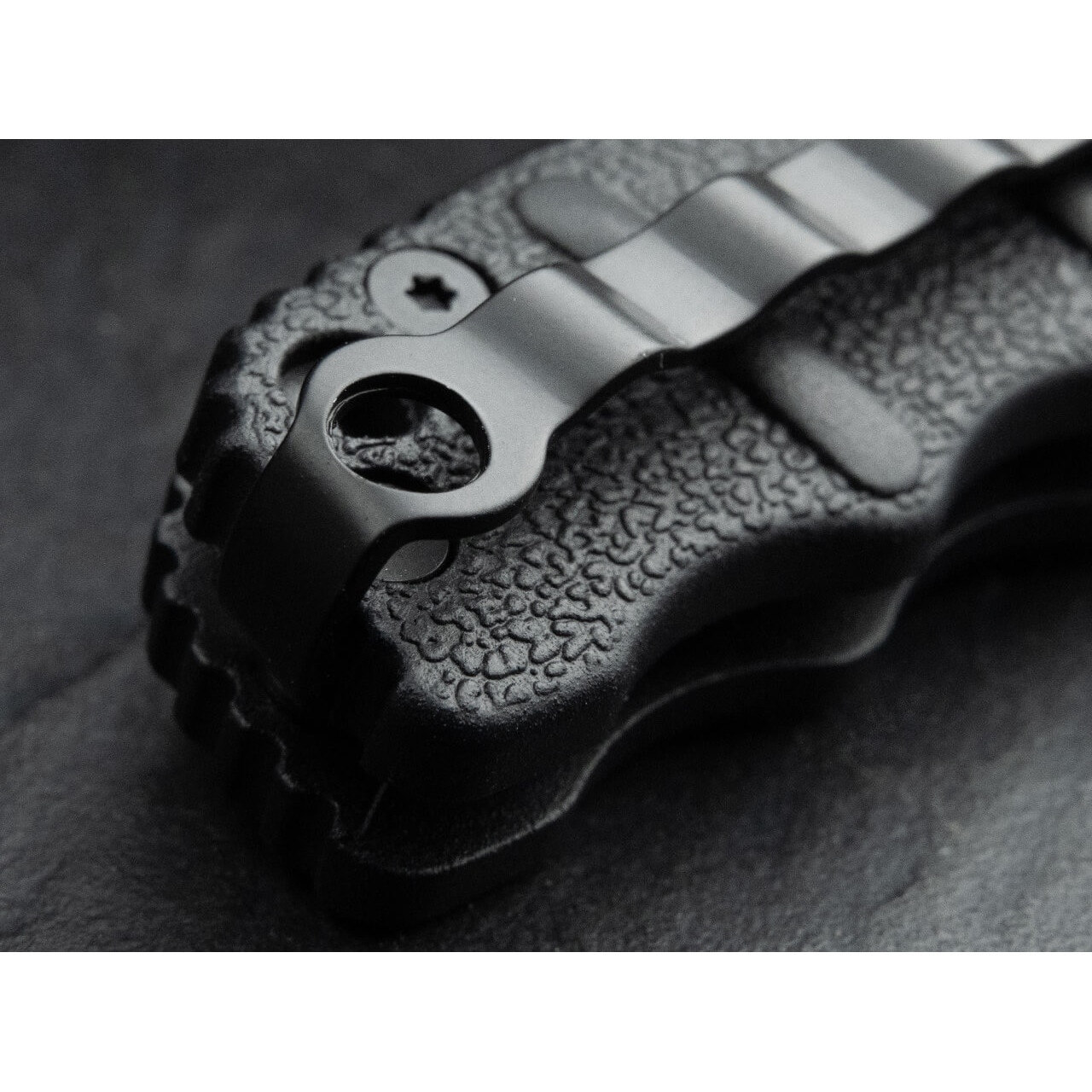 Джобен нож Boker Plus BHQ AKS-74 Mini Black Dagger - eMAG.bg