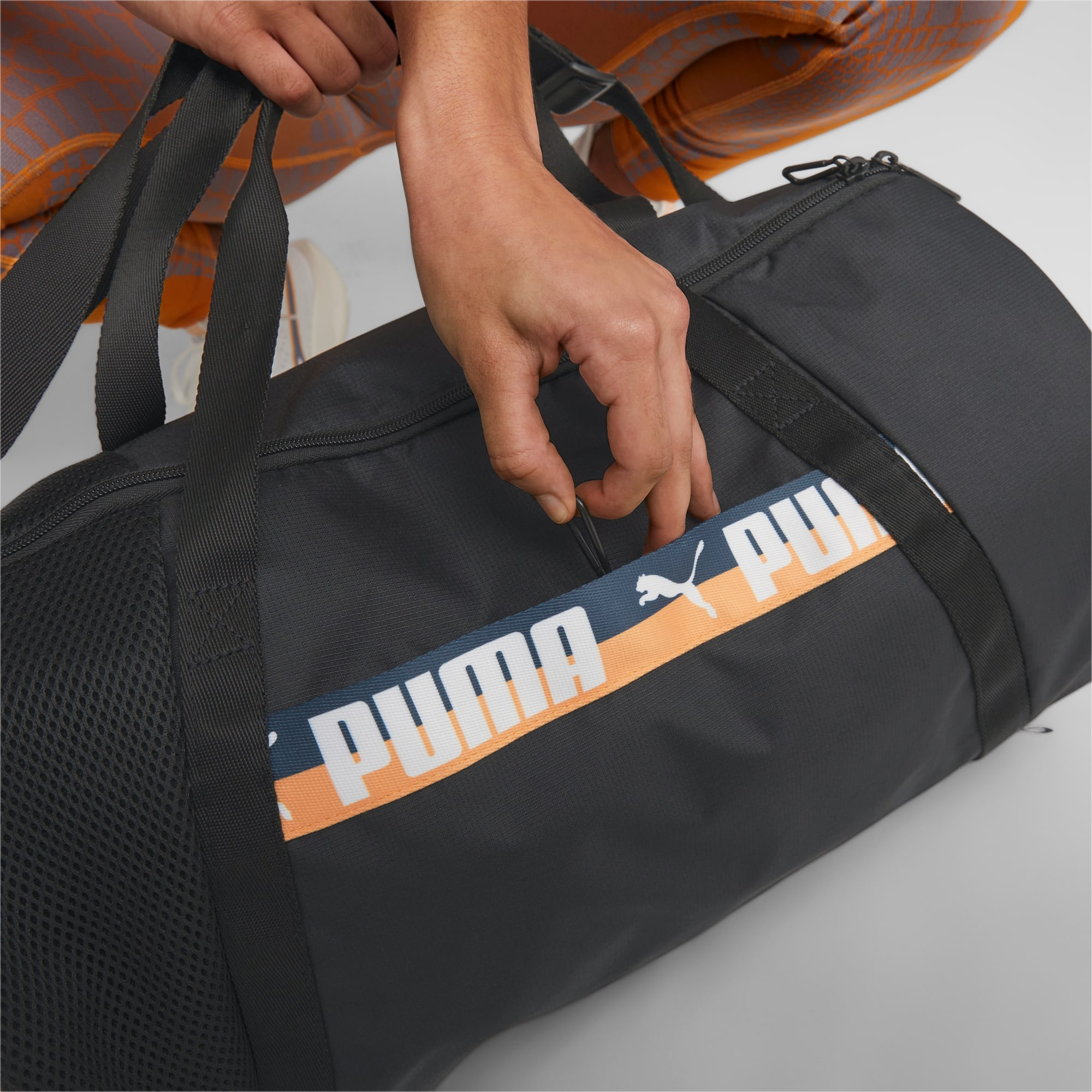 Geanta sport Puma AT ESS Barrel, negru - eMAG.ro