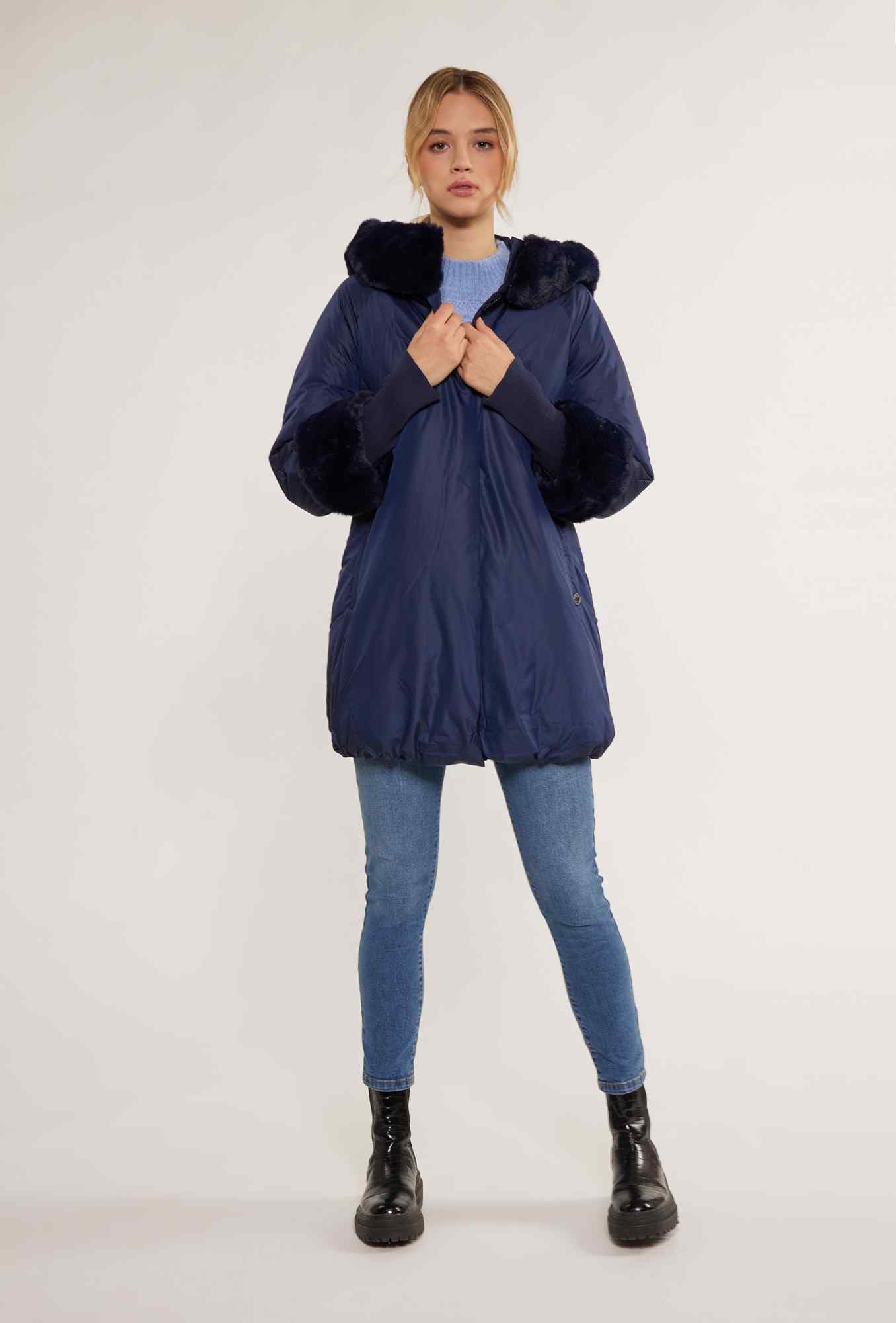 Geaca de dama cu aplicatie, Monnari, Poliester, Bleumarin, 36 - eMAG.ro