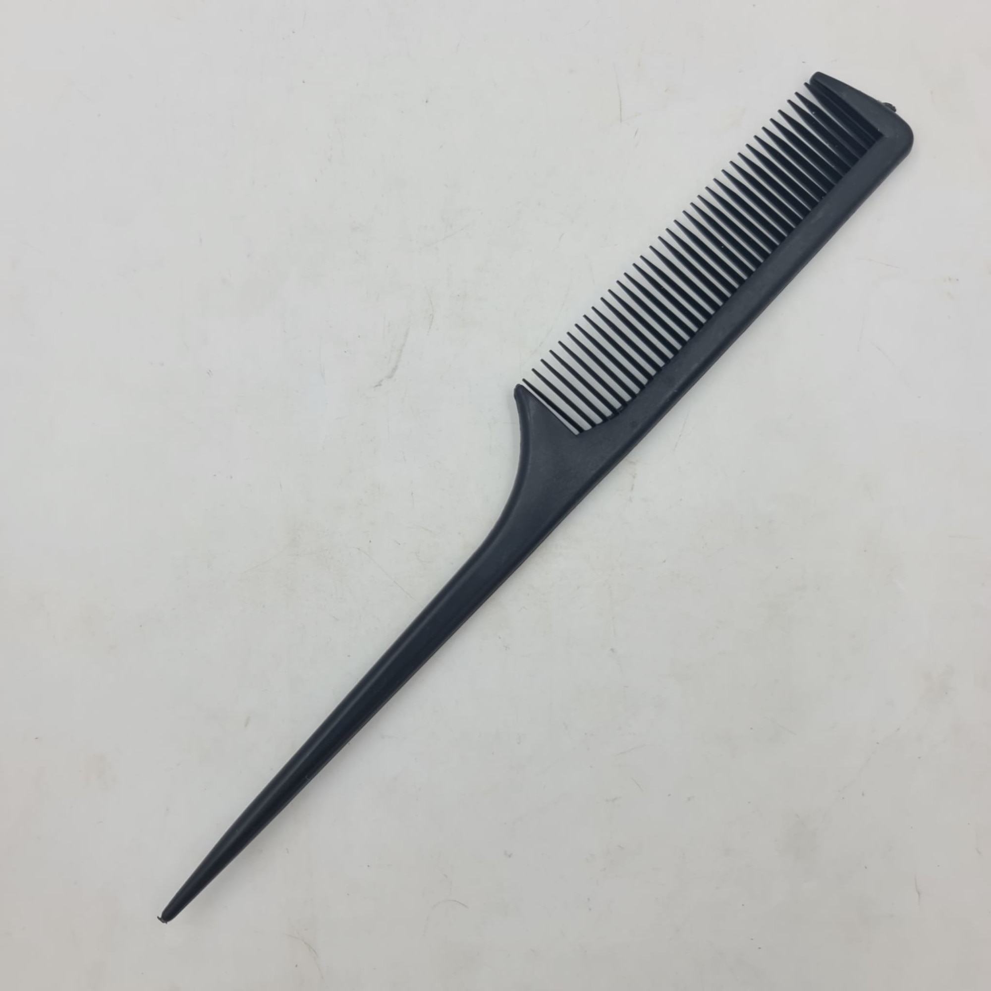 Pieptene clasic de coafat si pieptanat, culoare negru, dinti medii si ...