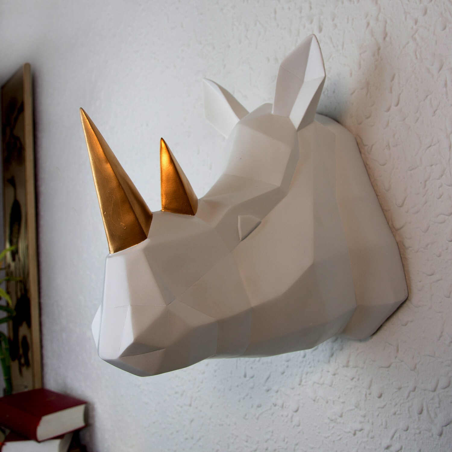 Trofeu de perete geometric 3D - Rhino - White & Gold - eMAG.ro