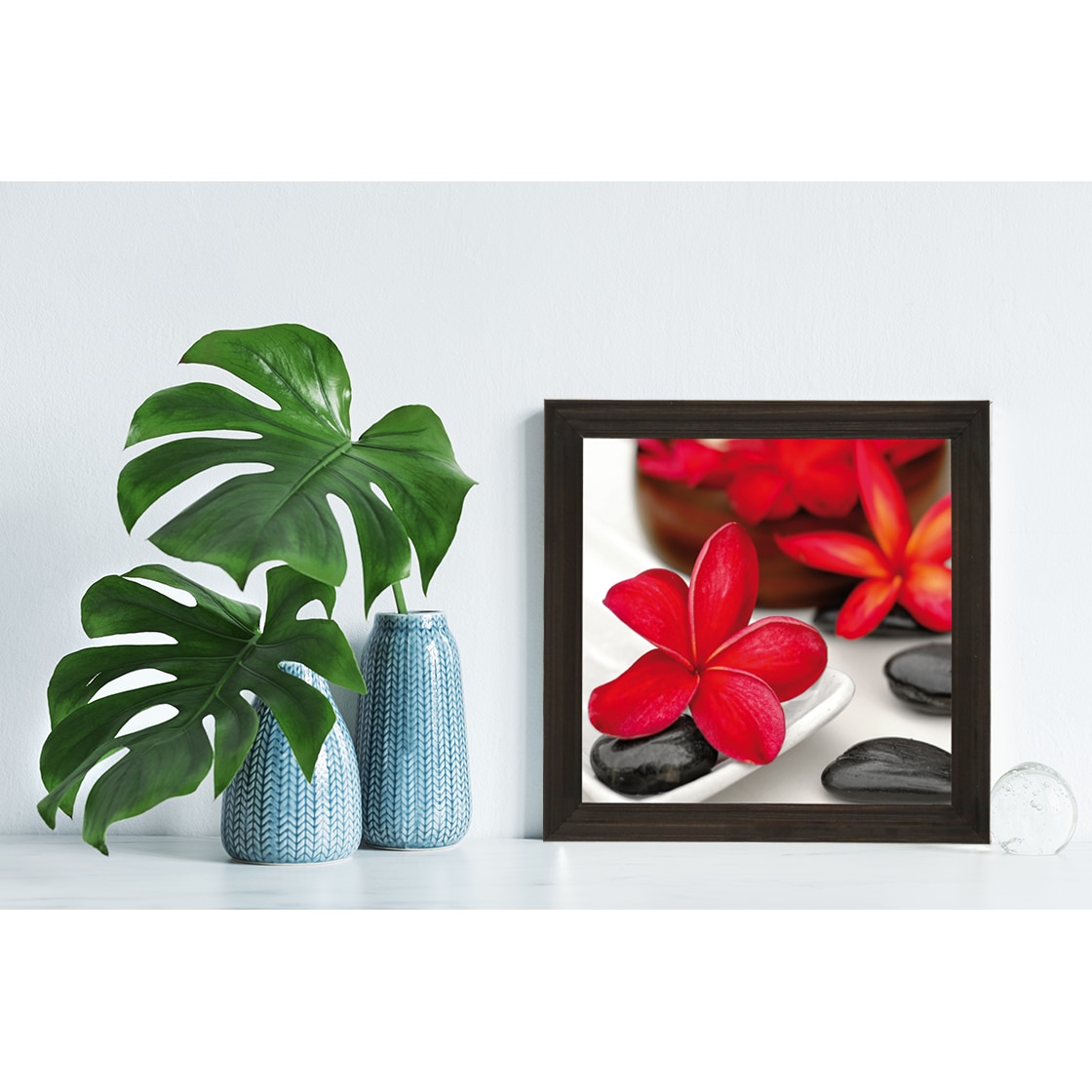 Afis modern, rama neagra, Postergaleria, 20x20 cm, floare si piatra 4 ...