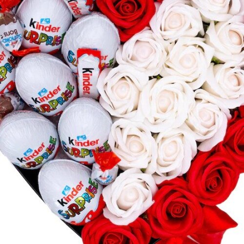 Флорална аранжировка Kinder Red And White, 23 рози, The Twin Business ...