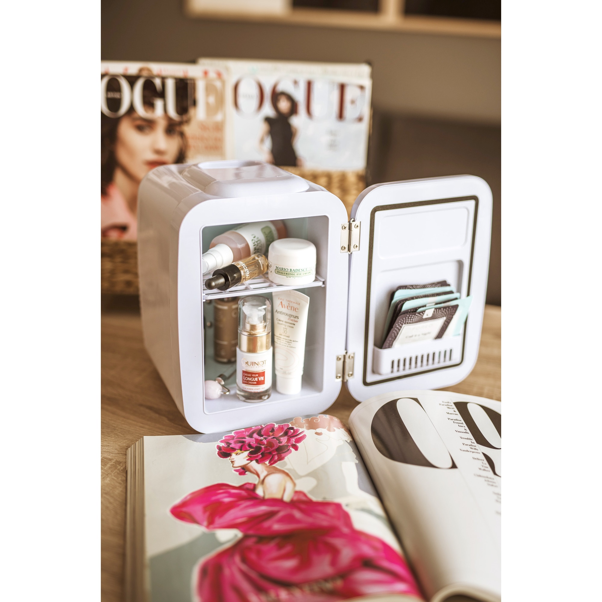 Mini frigider cosmetice Baby Lily, Meloni, dubla functie de incalzire ...