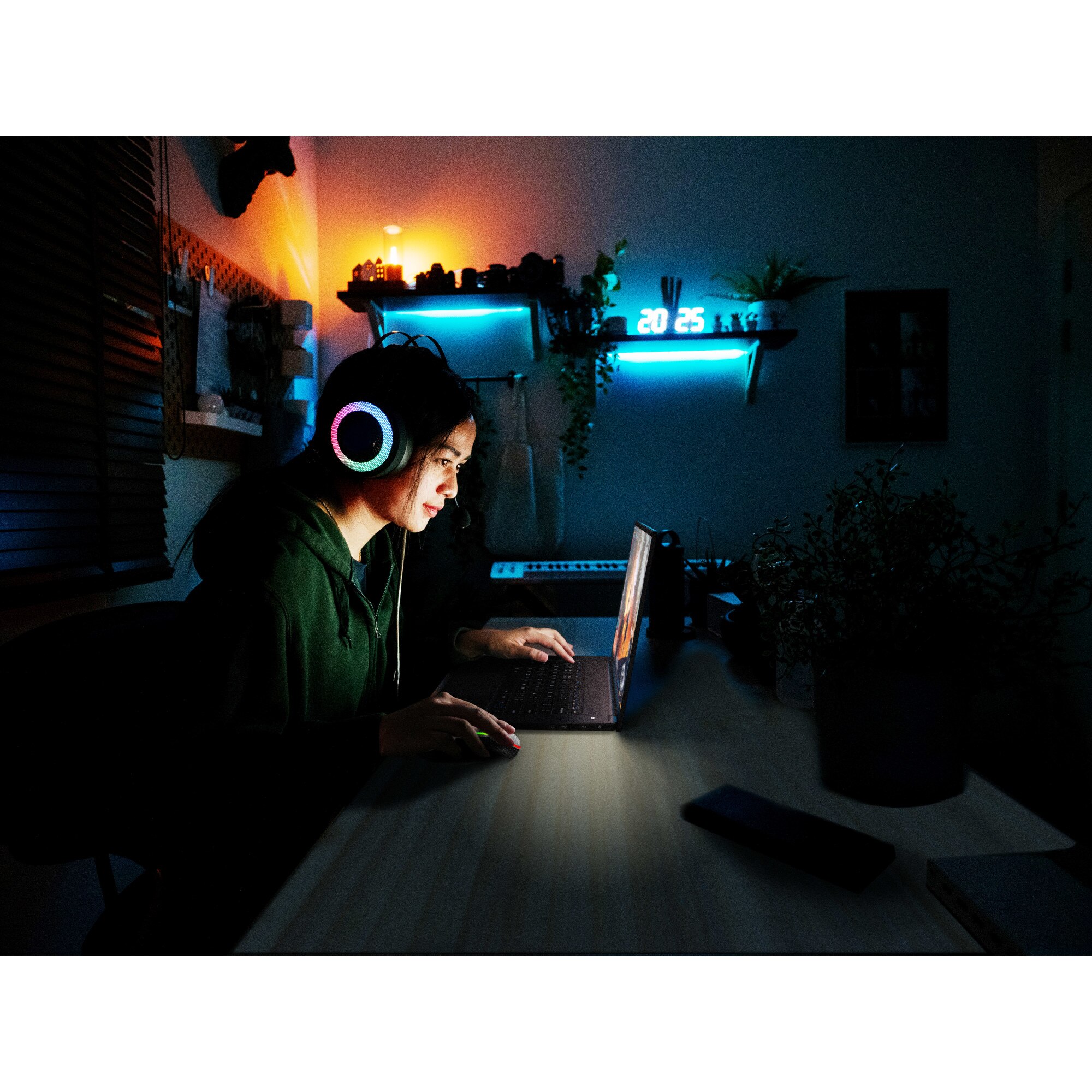 Laptop Gaming SCHNEIDER, Intel Core i7-12700HP, 16Gb LDDR5, 1TB SSD M.2 ...