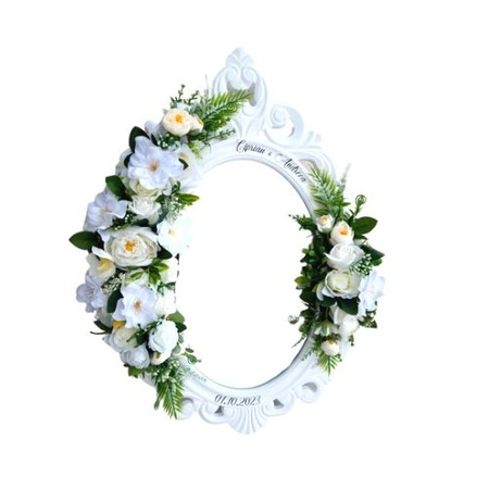Oglinda miresei, decorata cu flori din matase si sapun, 60x40 cm, alb ...