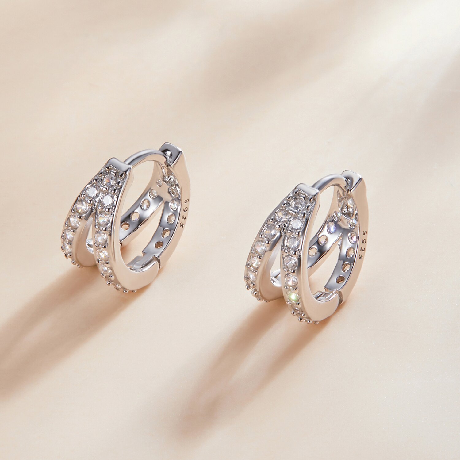 Cercei din argint Silvery Double Crystals Circle - eMAG.ro