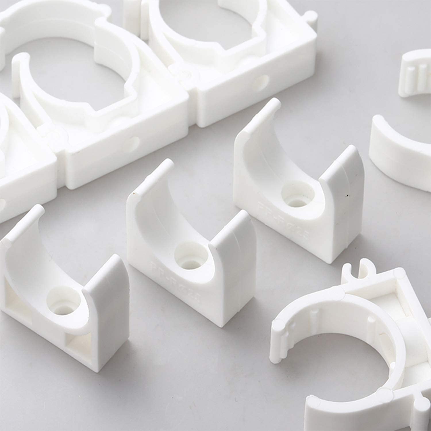 Set 50 cleme pentru tevi, PVC, 20/25/32 mm, Alb - eMAG.ro